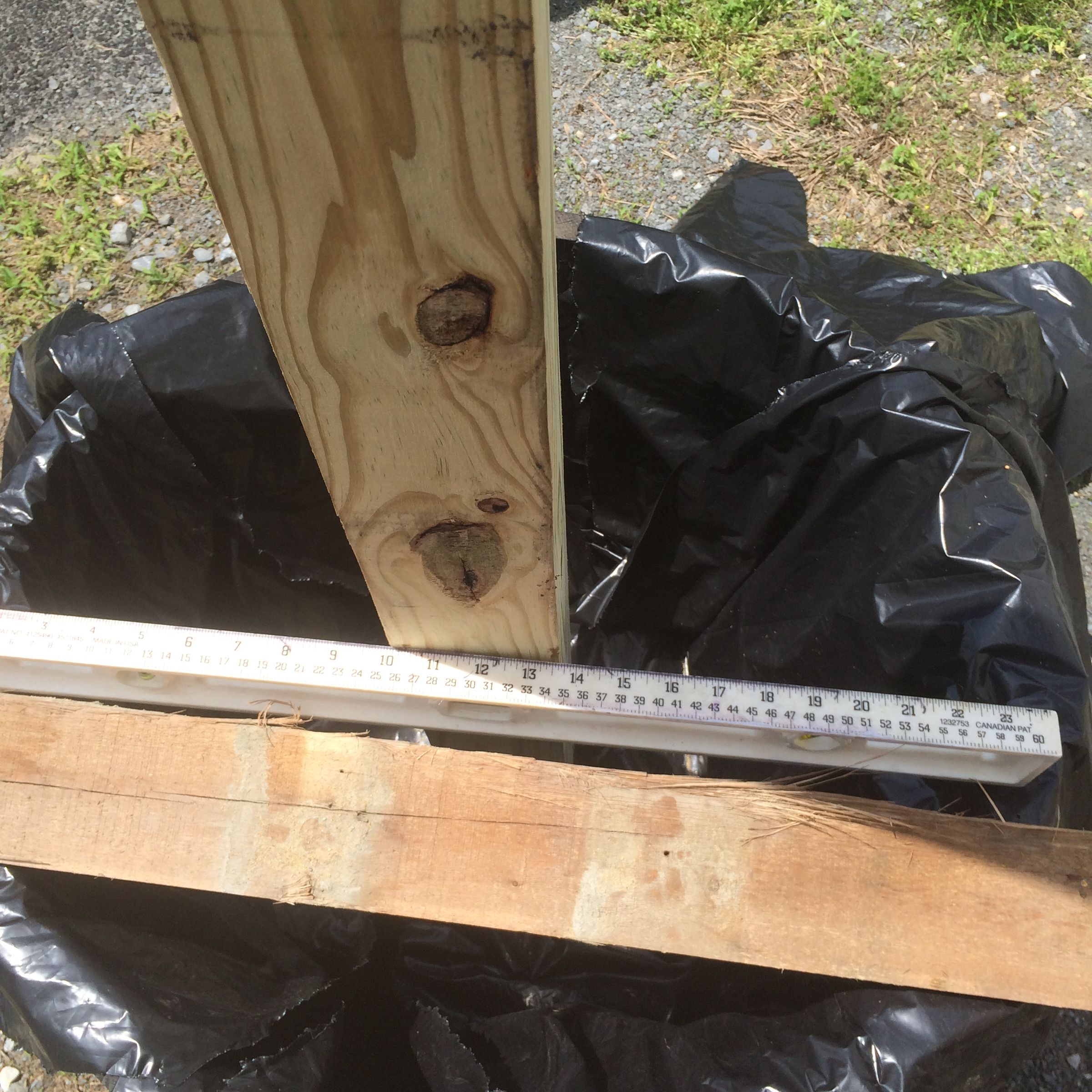 DIY Landscaping-Outdoor Barrel Posts : 11 Steps - Instructables