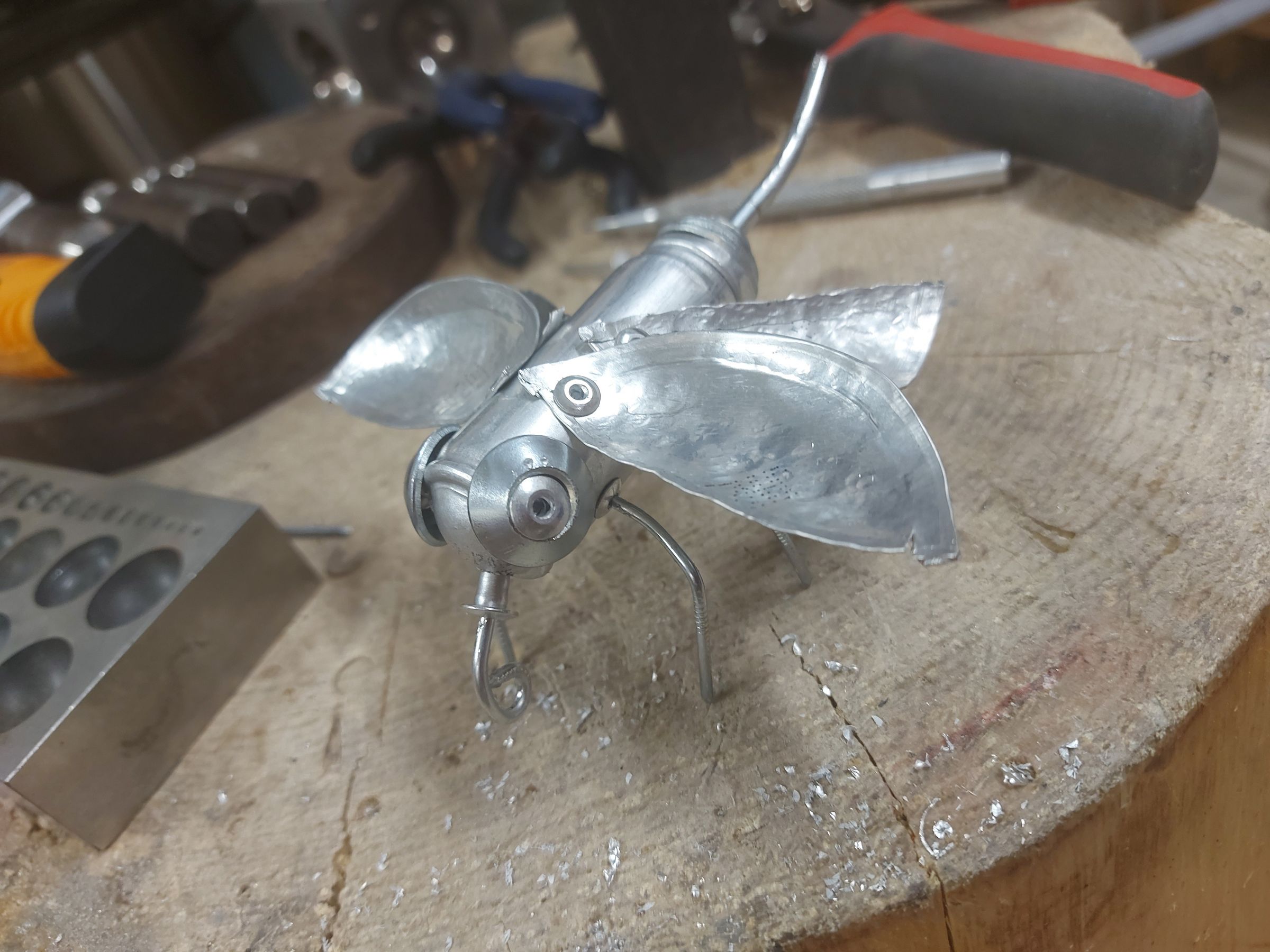 Recycled Metal Bug : 14 Steps (with Pictures) - Instructables