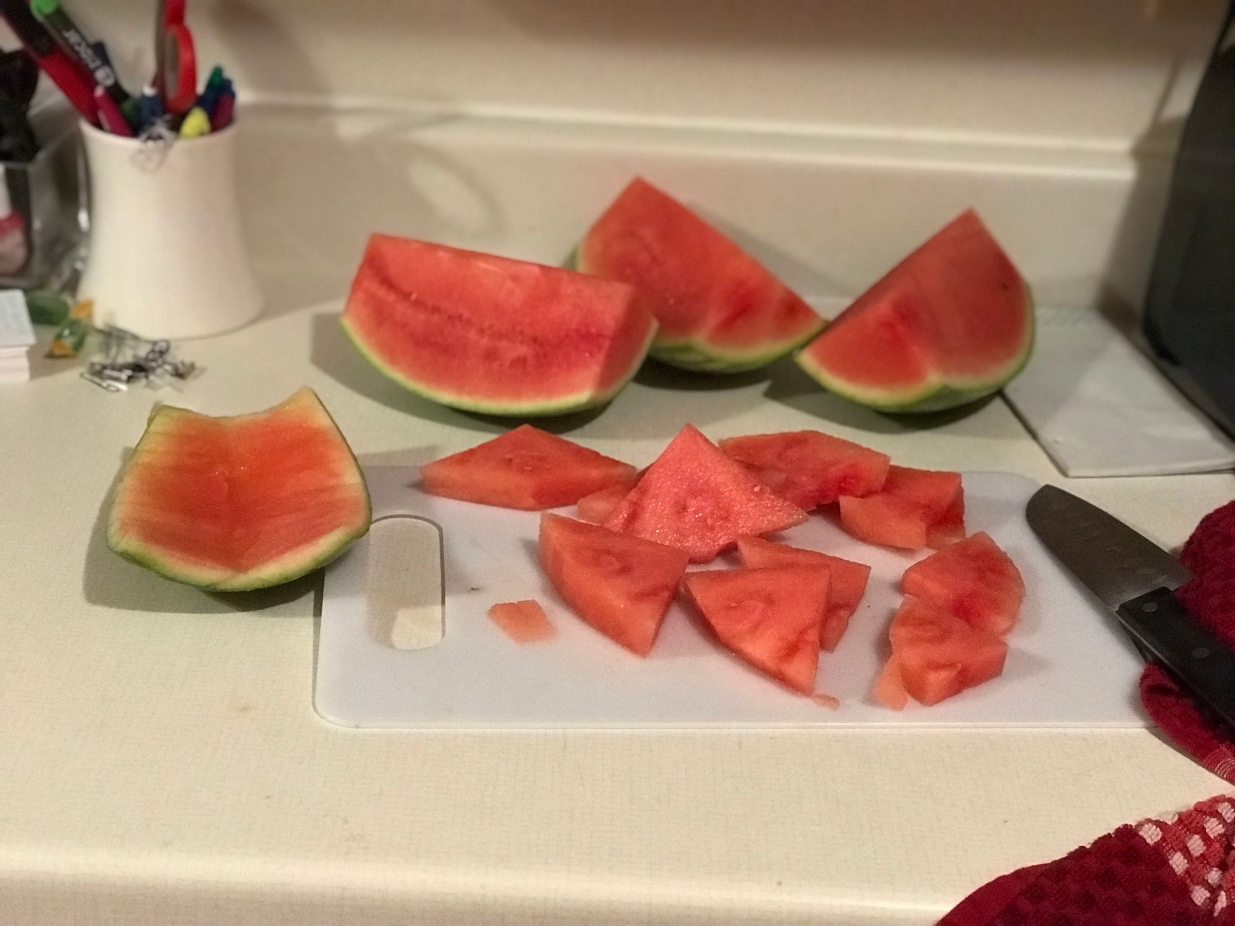 How to Cut a Watermelon Into Triangles : 9 Steps (with Pictures ...