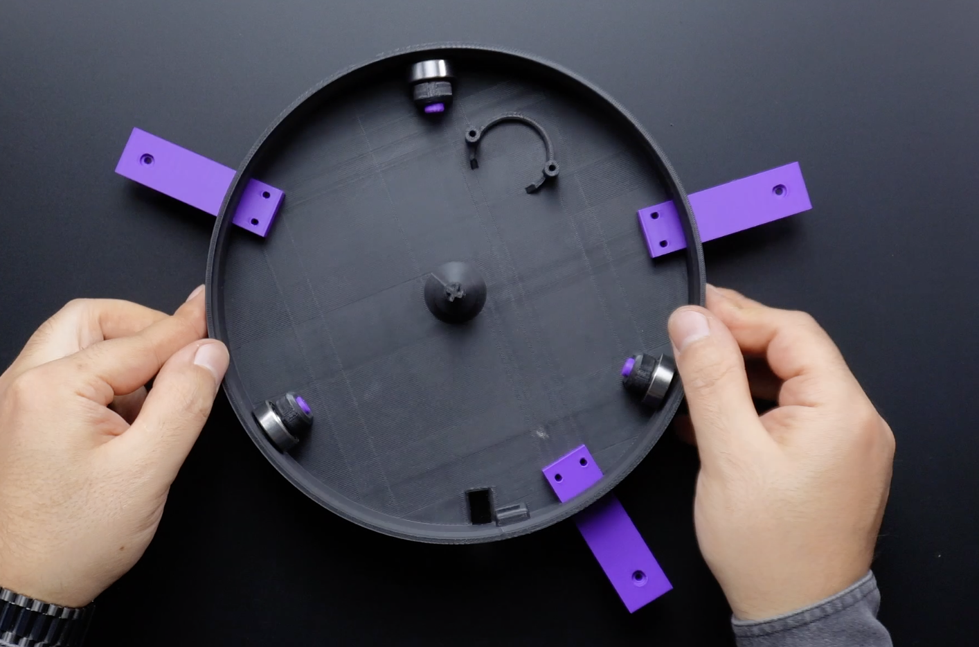 How to Build a Motorized 3D Scanning Turntable for Your Phone : 5 Steps ...