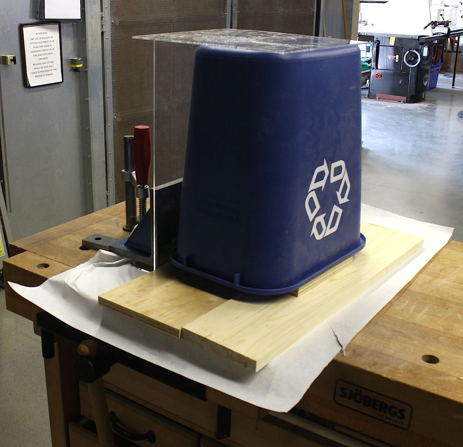 Space-Saving Monitor Stand : 12 Steps (with Pictures) - Instructables