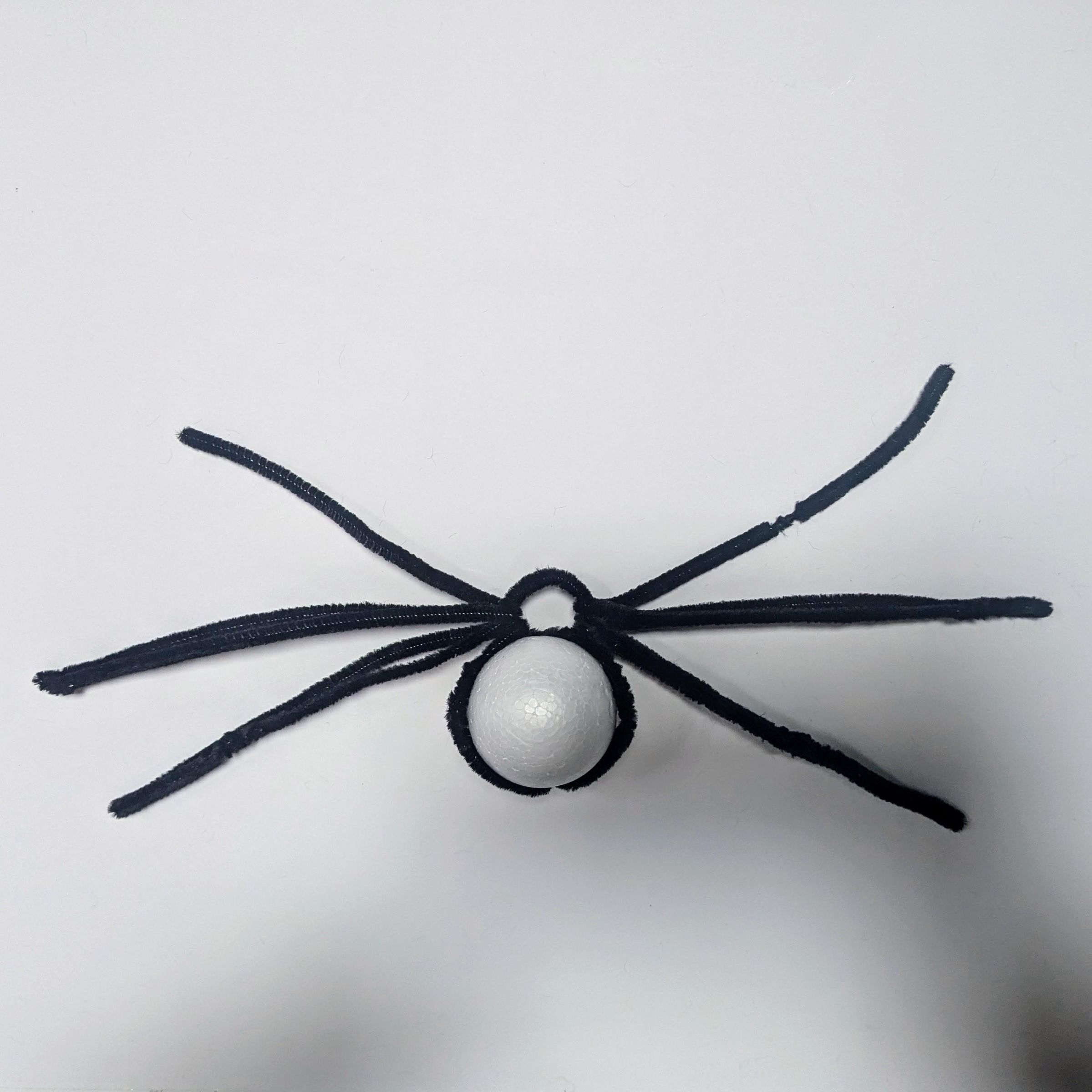 DIY Spooky Pipe-cleaner Spiders : 21 Steps (with Pictures) - Instructables