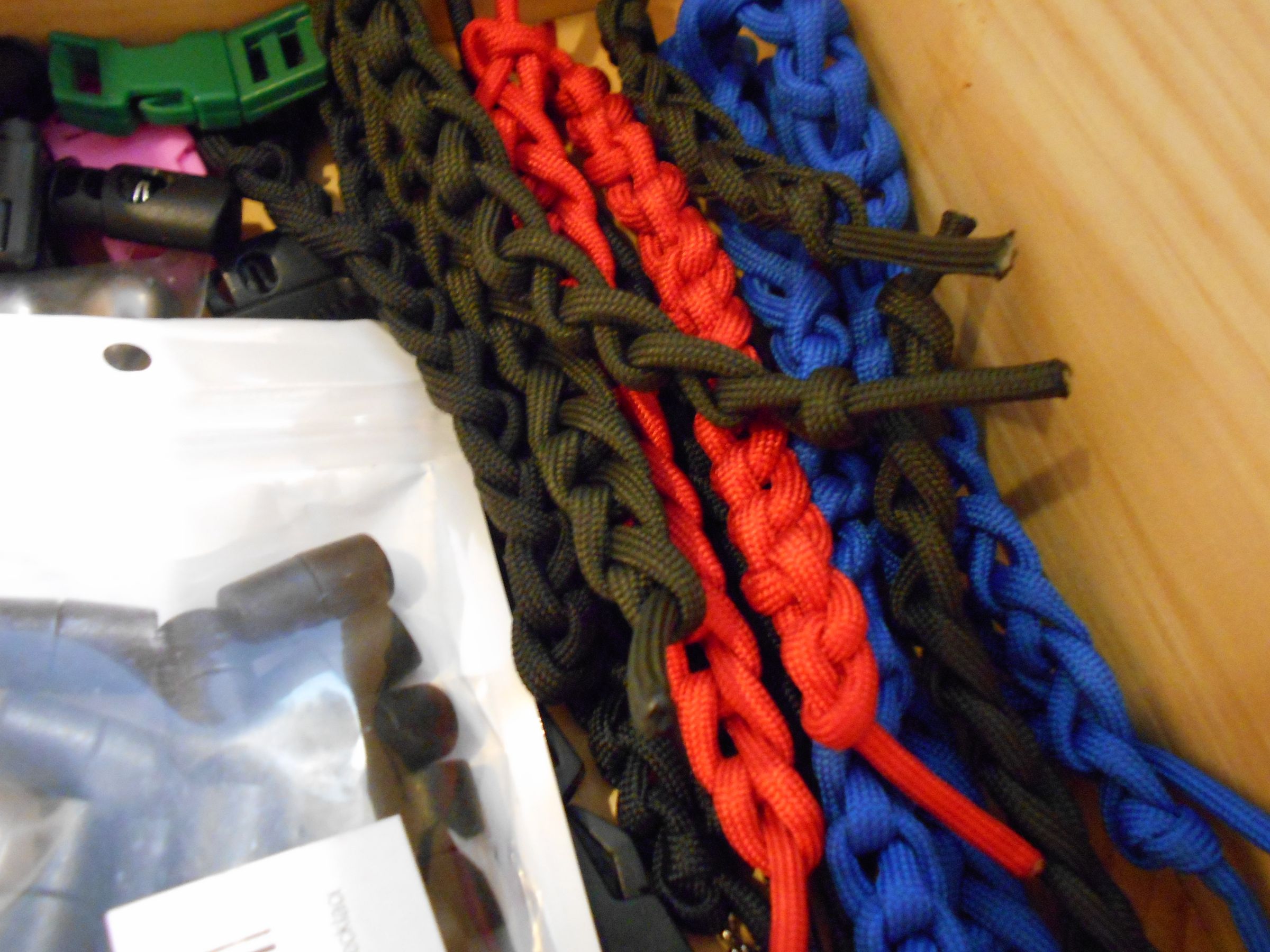 Double Sided Paracord Loop (Keychain Knot) : 4 Steps - Instructables
