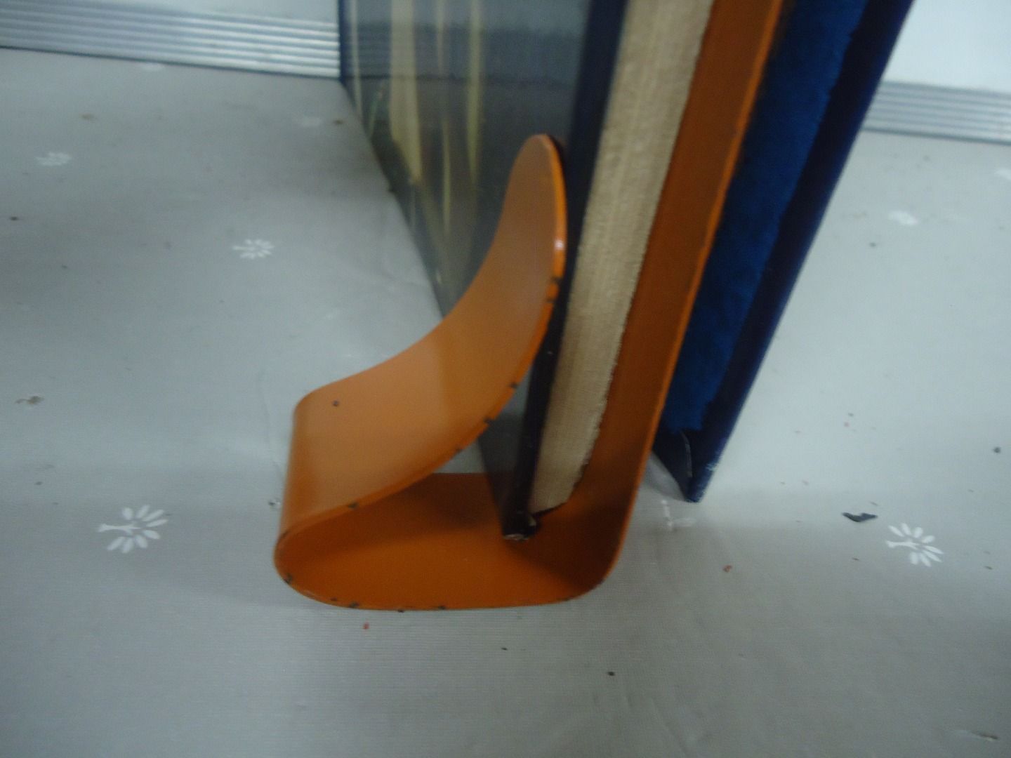 Multi Thickness Book Wall Display : 3 Steps (with Pictures) - Instructables