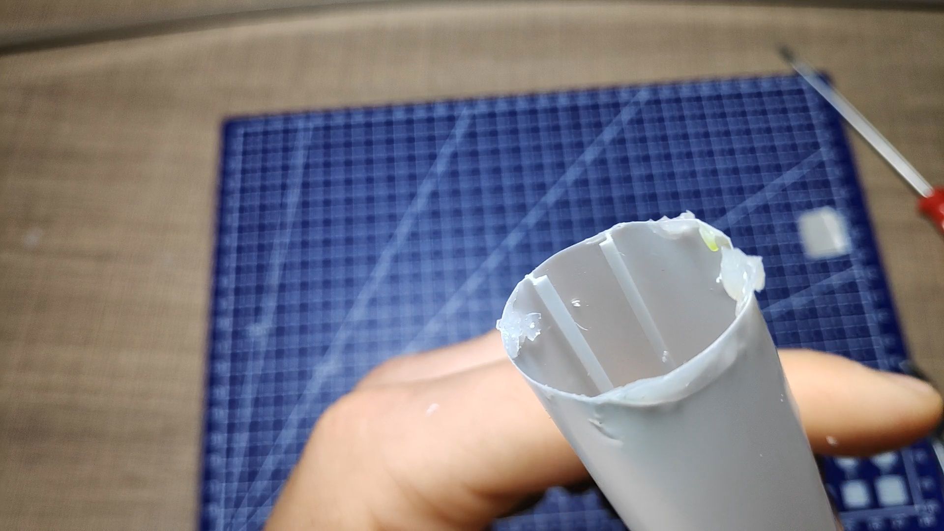 T8 Mains LED Light Teardown : 4 Steps - Instructables