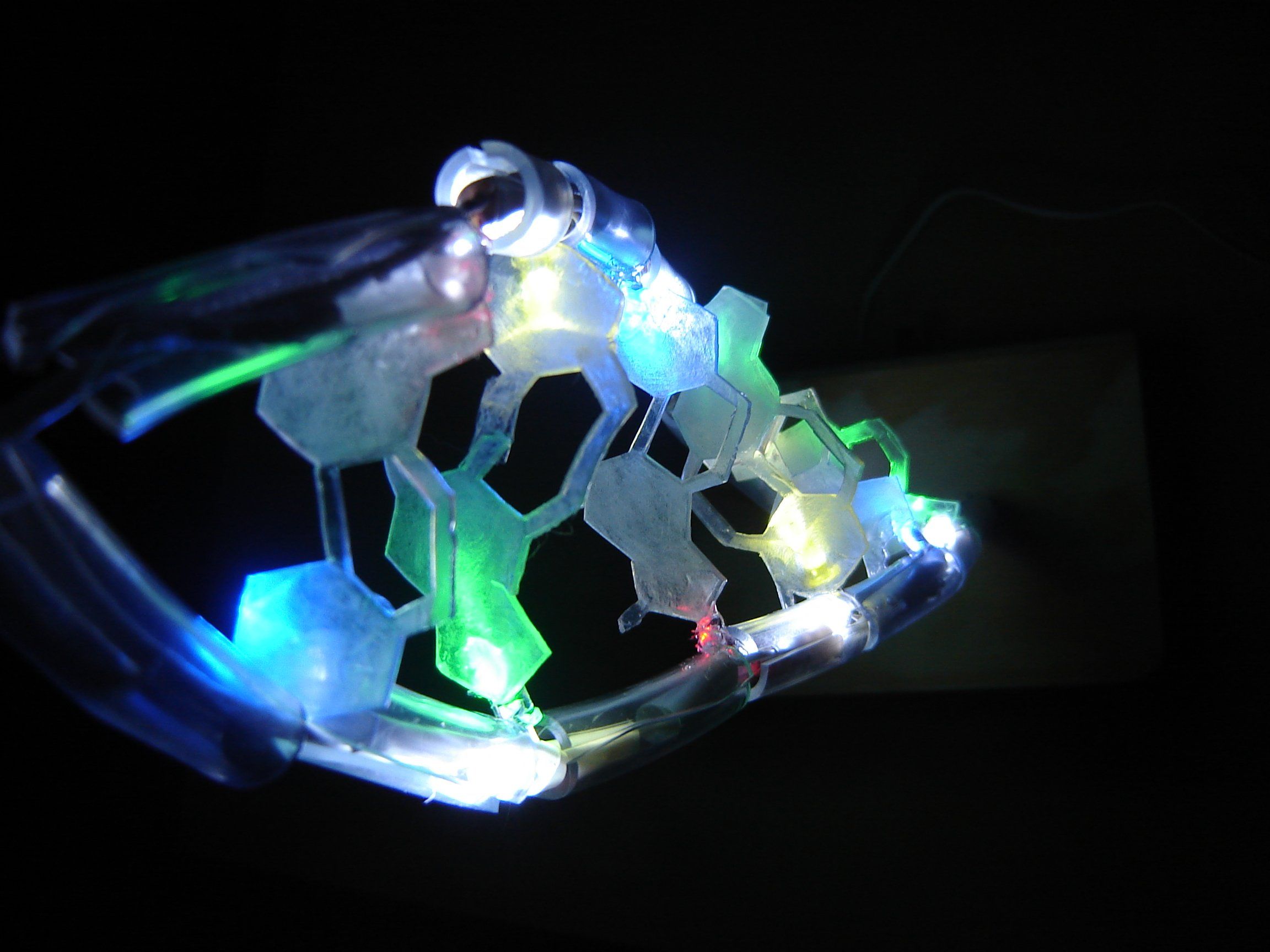 The Double Helix -a DNA Model With Lights : 7 Steps (with Pictures ...