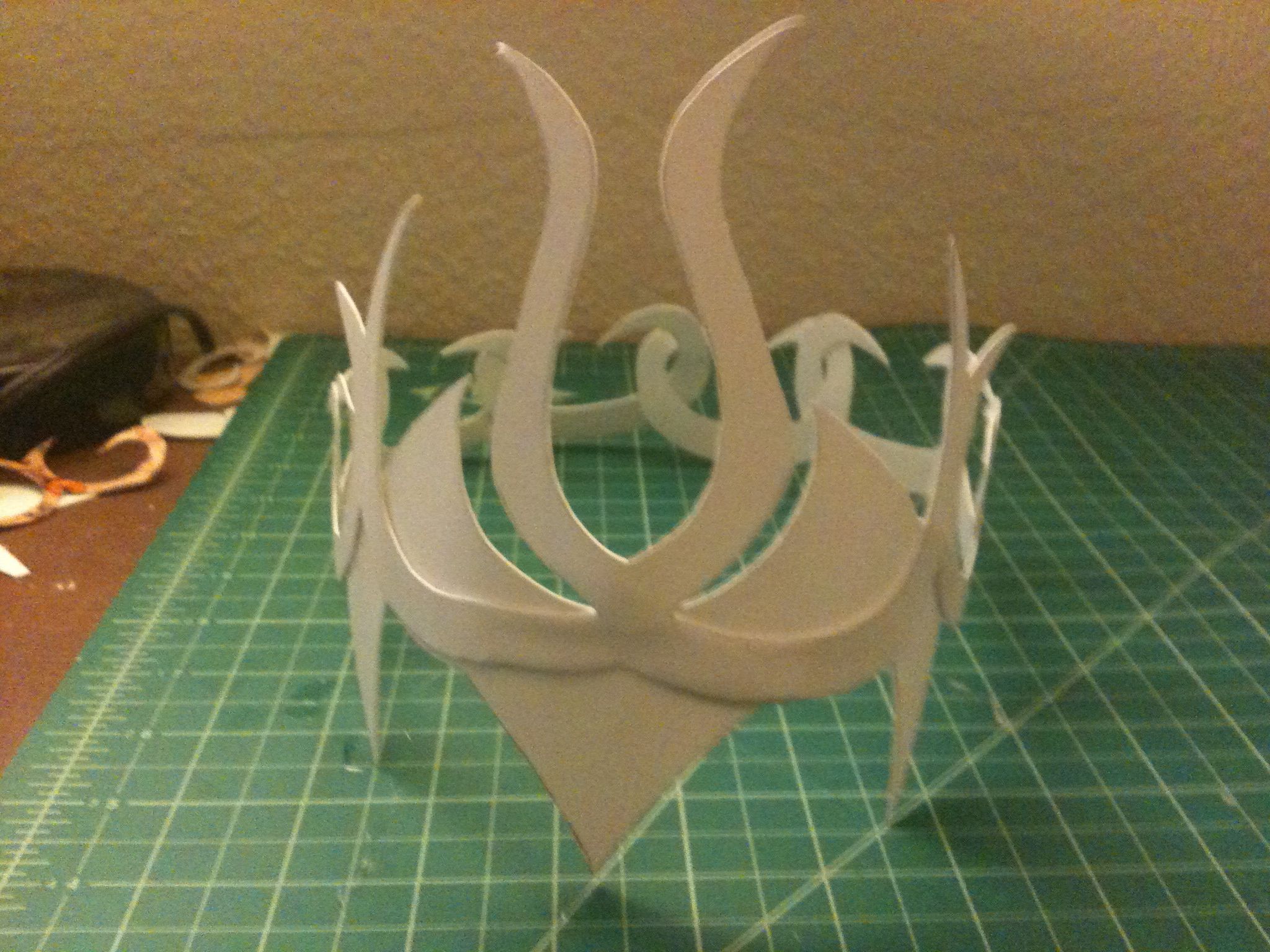 Fantasy Crown : 4 Steps (with Pictures) - Instructables