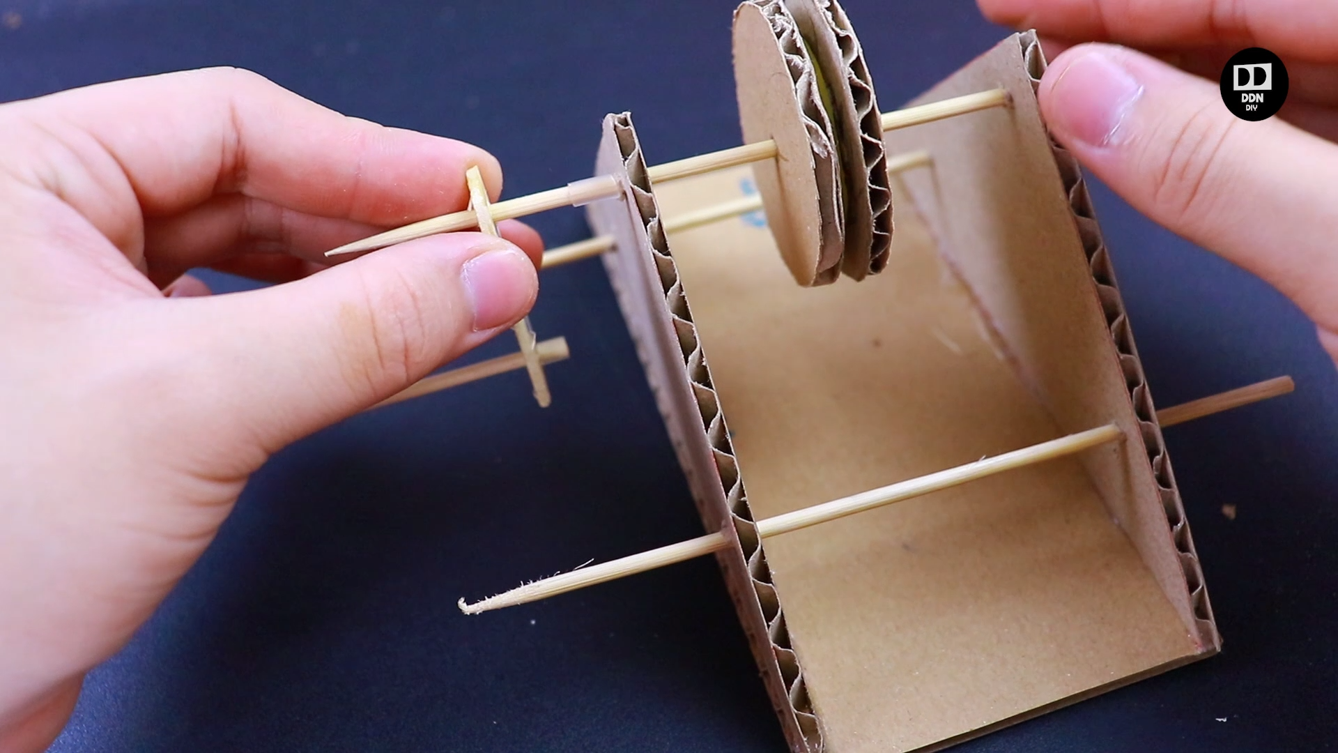 ⚔ Robot (Monster) Fight With Cadboard : 17 Steps (with Pictures ...