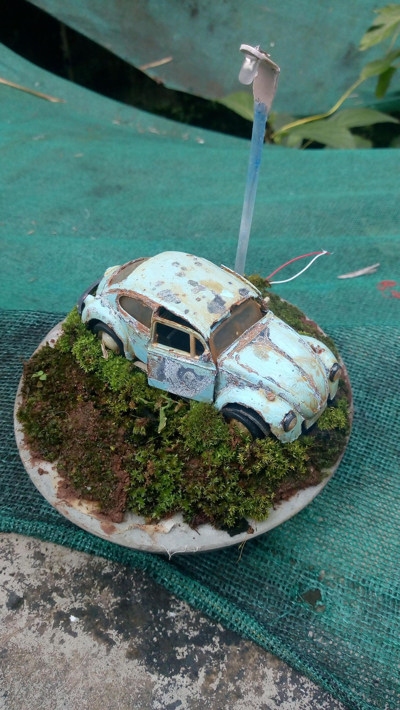 Miniature Version Abandoned Car : 8 Steps (with Pictures) - Instructables