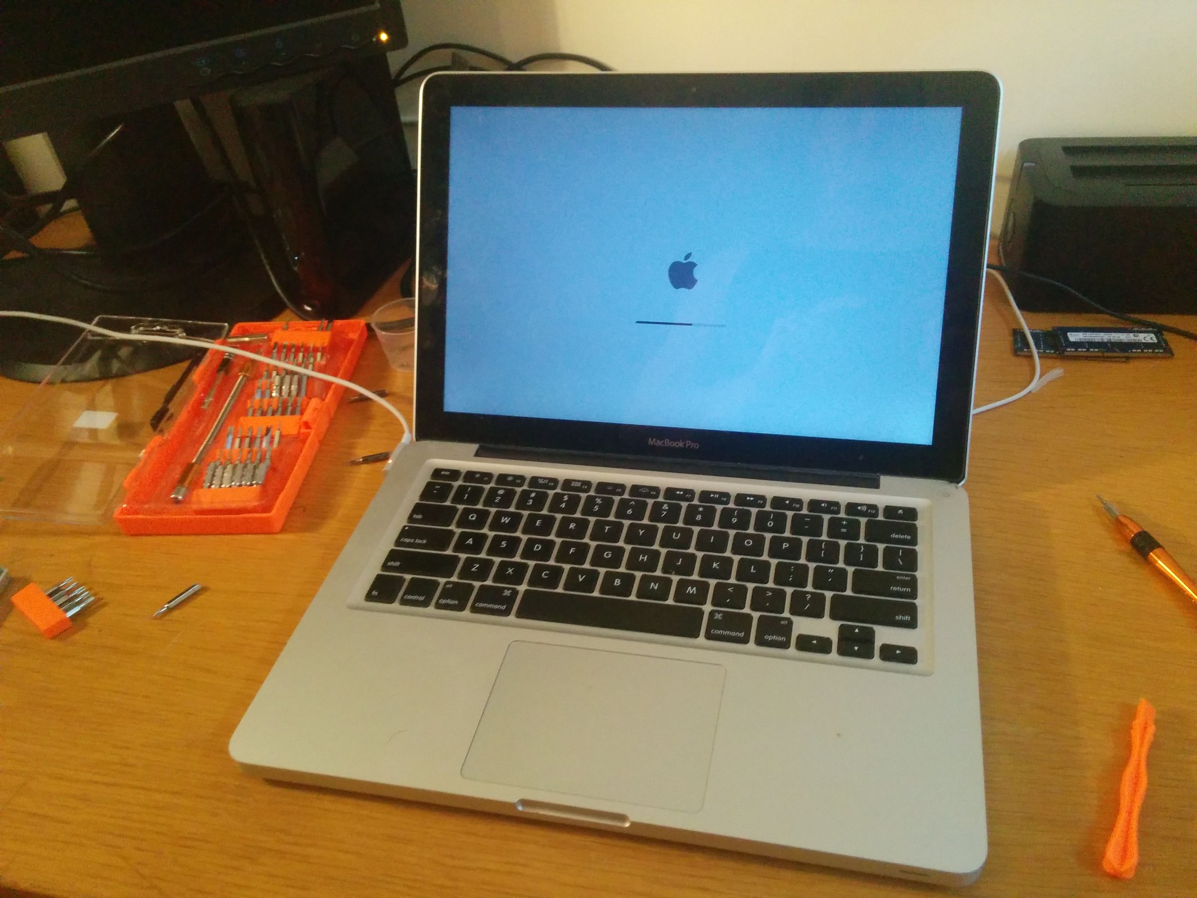 Fully Loaded Macbook Pro : 10 Steps - Instructables