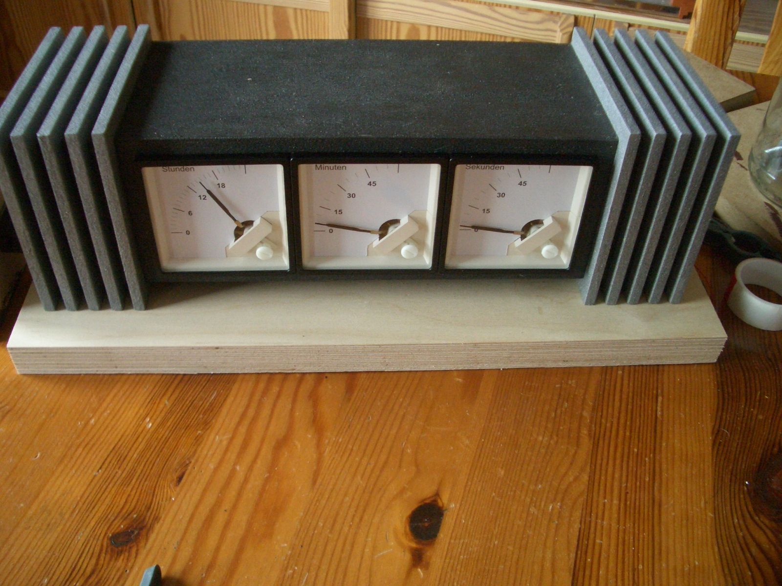 A Dieselpunk Desktop Clock - Instructables