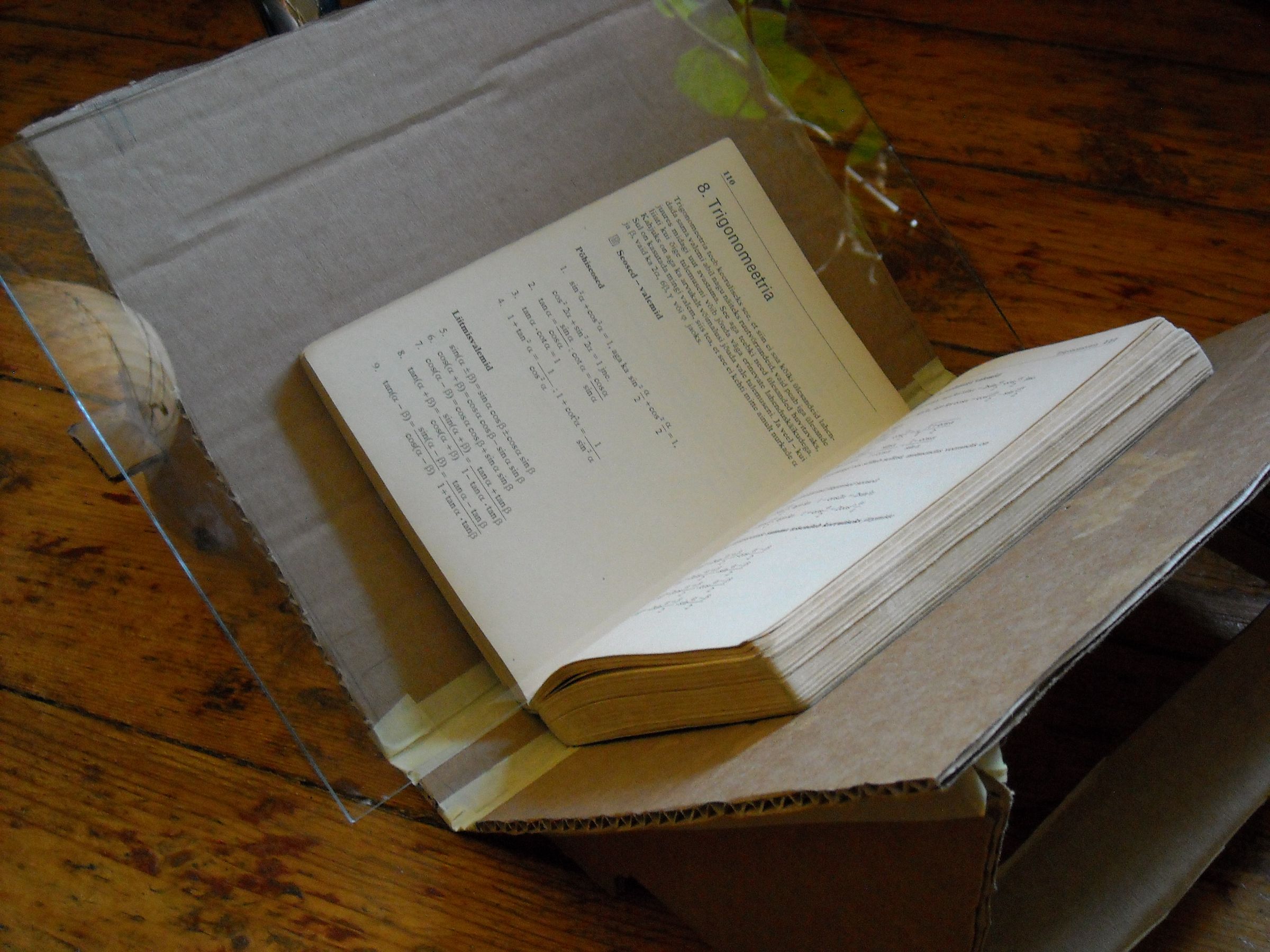 Foldable Book Stand for Camera Scanning : 6 Steps (with Pictures ...