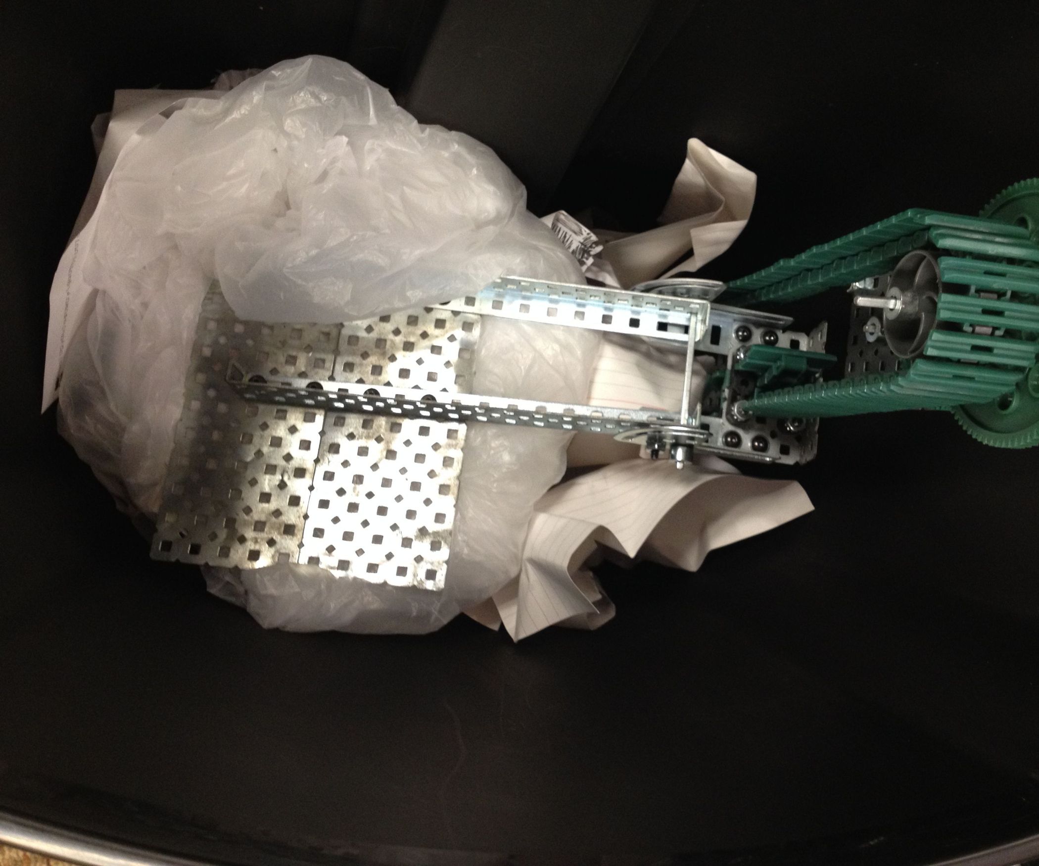 Mechanical Trash Compactor : 6 Steps - Instructables