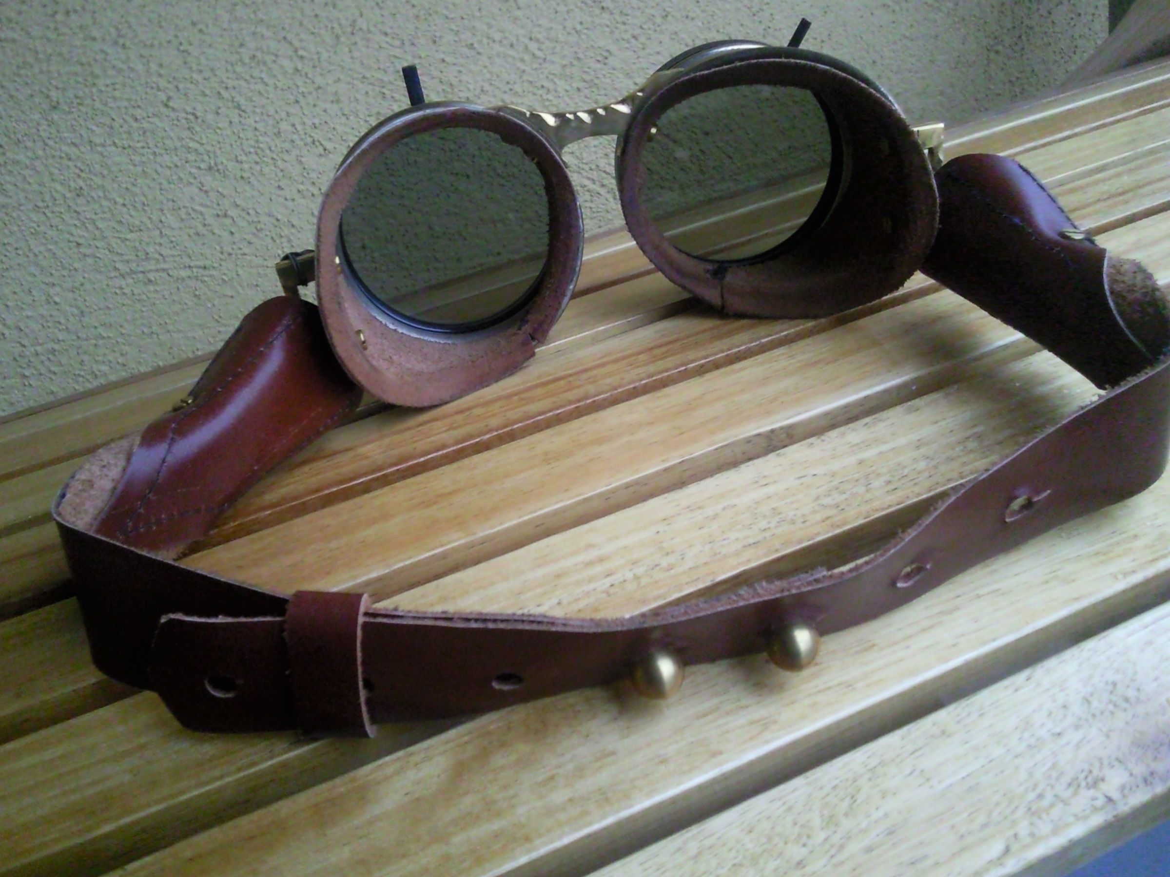 Goggle in Steampunk Style With Use As 3D or Sunglasses : 6 Steps (with ...