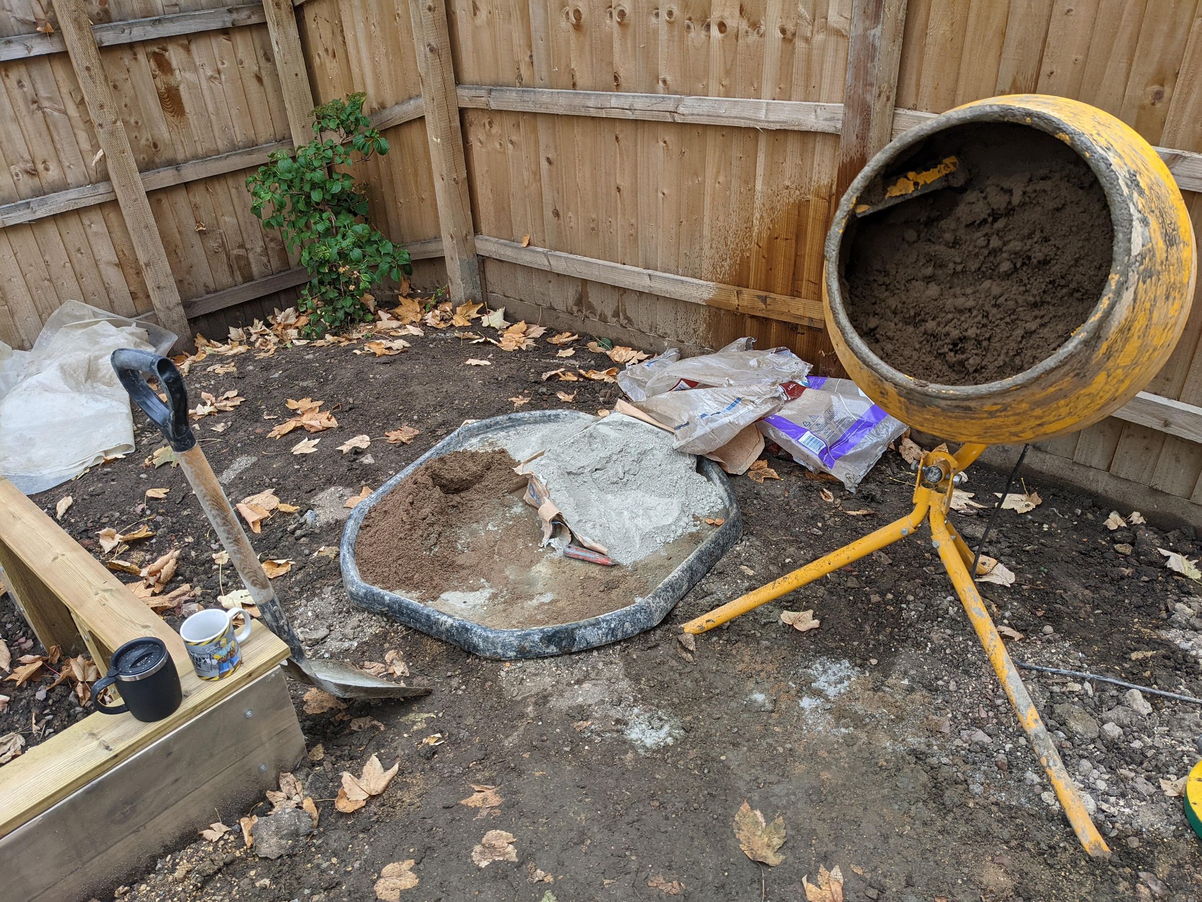 Creating a Beautiful Tiered Garden From a Boring New Build Slope : 8 ...