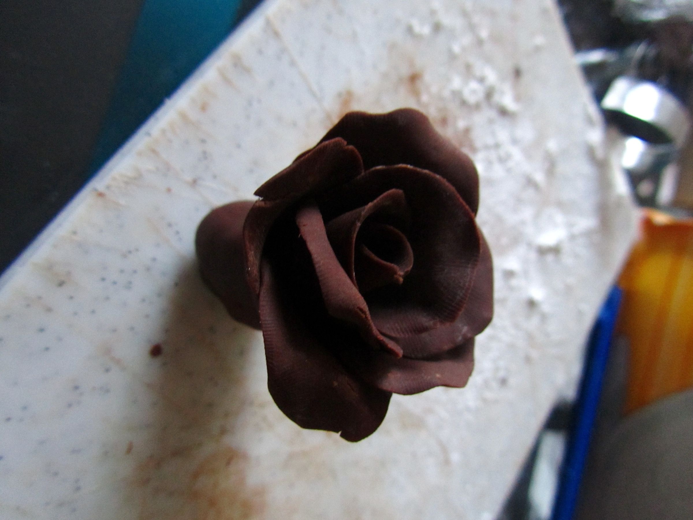 Modelling Chocolate Roses : 9 Steps (with Pictures) - Instructables