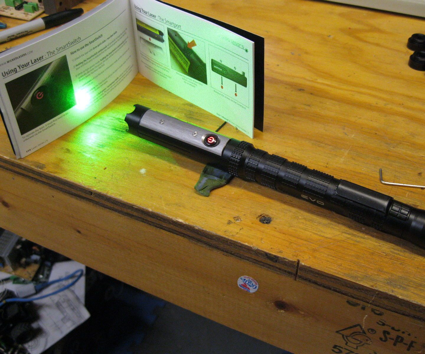 How to Reassemble a Wicked Lasers EVO : 17 Steps - Instructables
