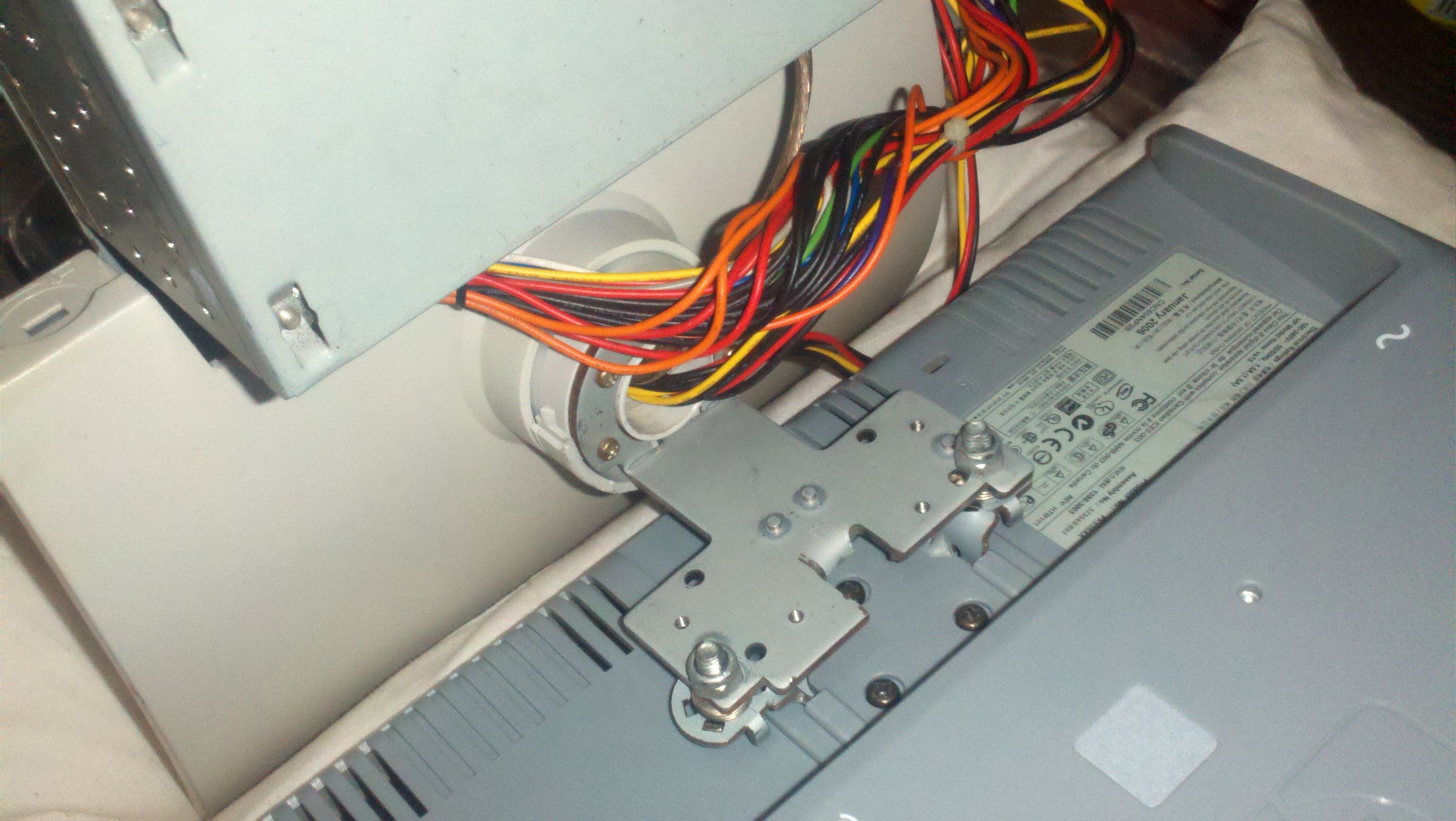 $0 COST, 100% E-WASTE, COMPACT IMAC CLONE : 19 Steps - Instructables