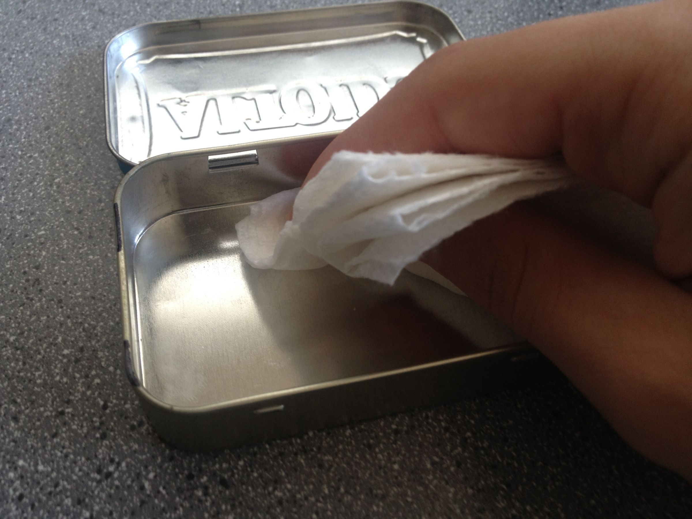 Electrically Insulated Altoids Tin : 5 Steps (with Pictures) - Instructables