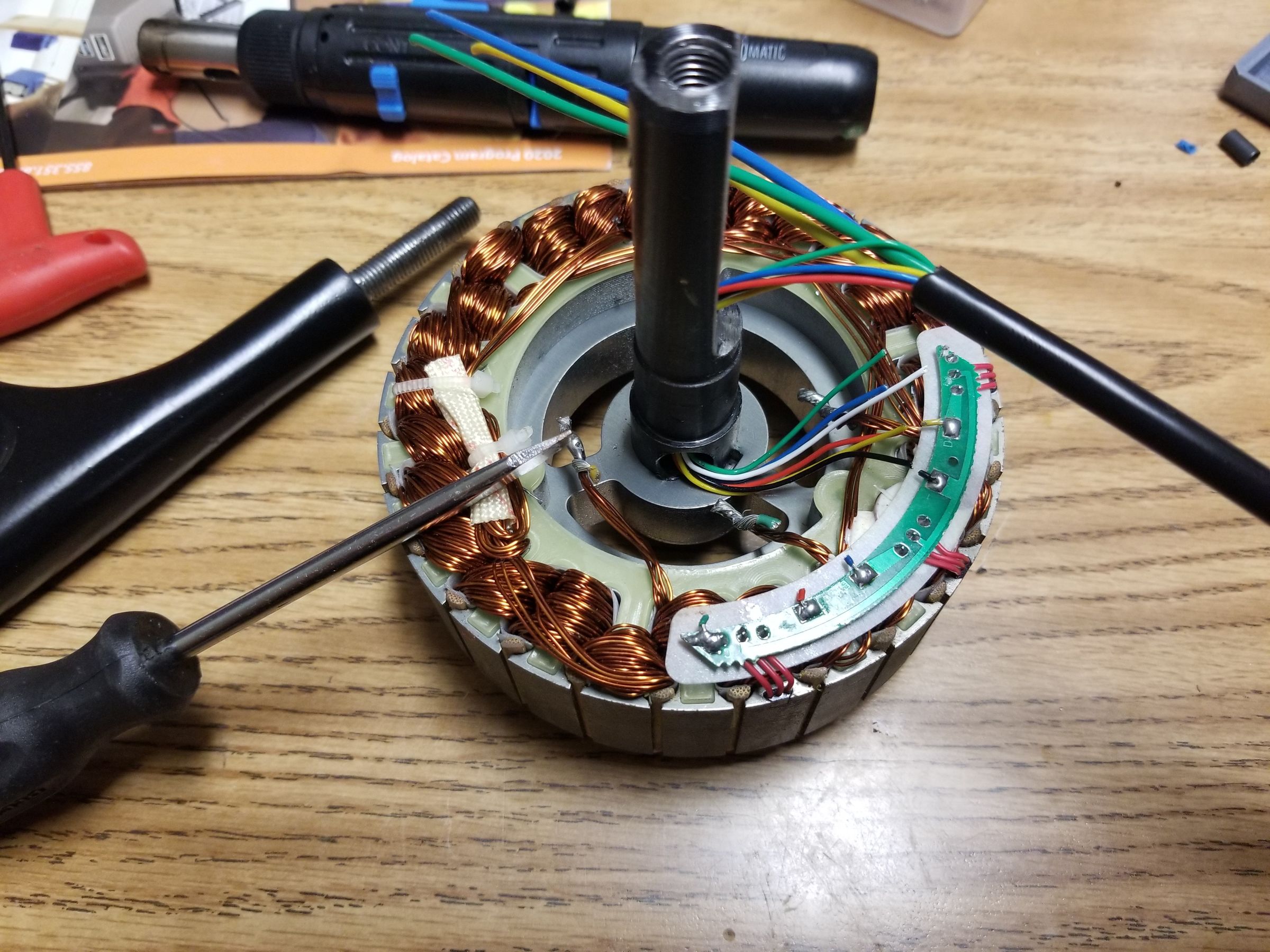 Mounting Hoverboard Wheels Securely and Easily Onto Stateboard ...