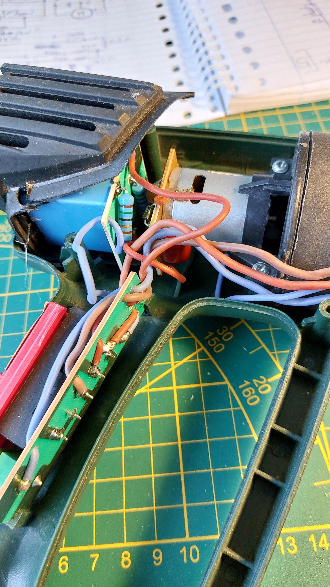 Repair the Parkside PHGL600 Hot Air Gun. : 4 Steps - Instructables