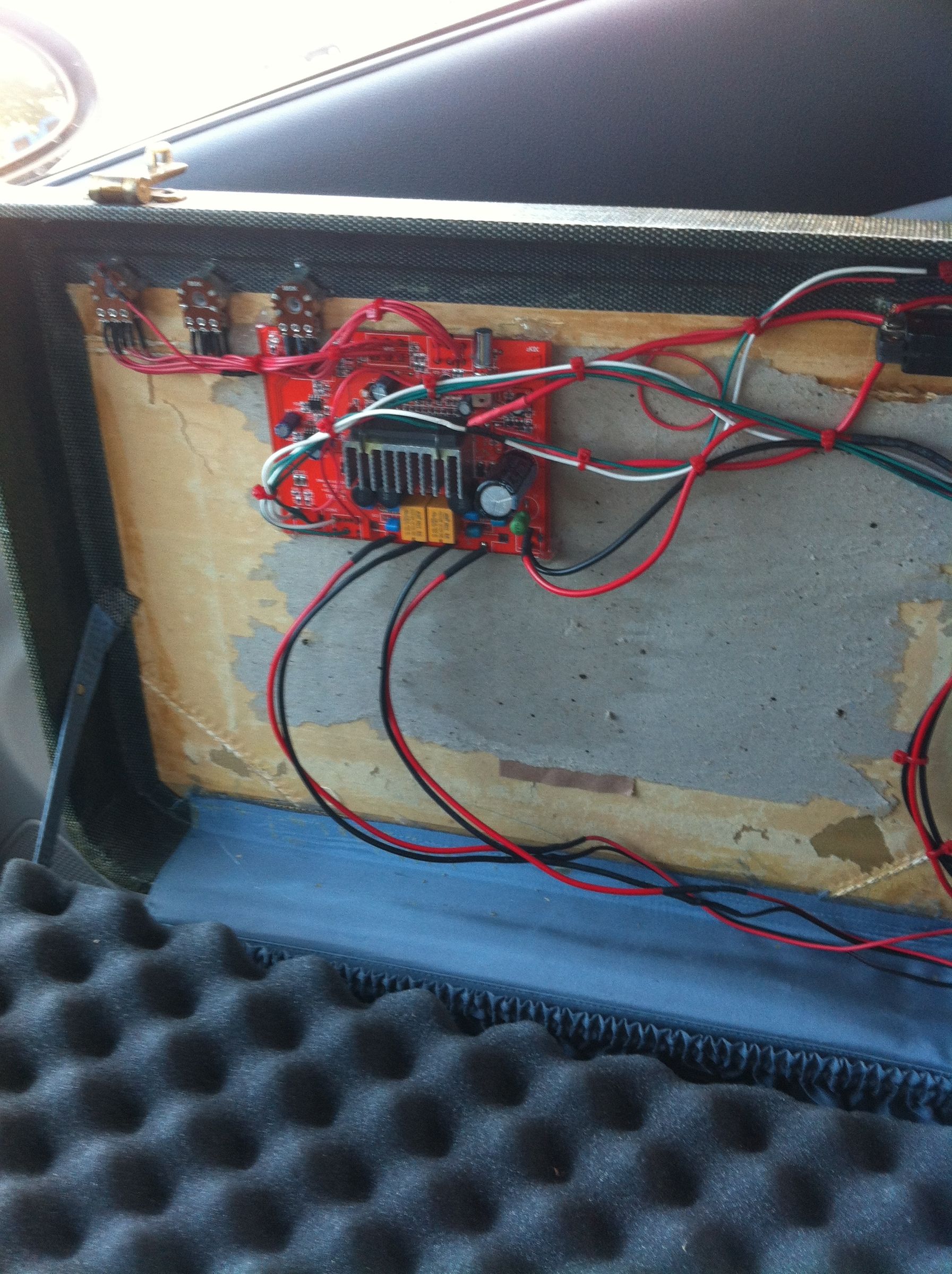 Vintage Beat Box Suitcase : 7 Steps (with Pictures) - Instructables