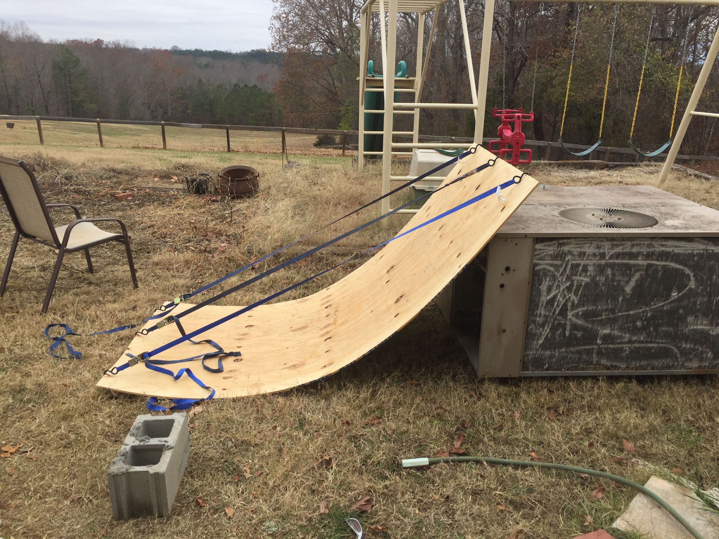 Quarter Pipe/Little Warped Wall : 6 Steps (with Pictures) - Instructables