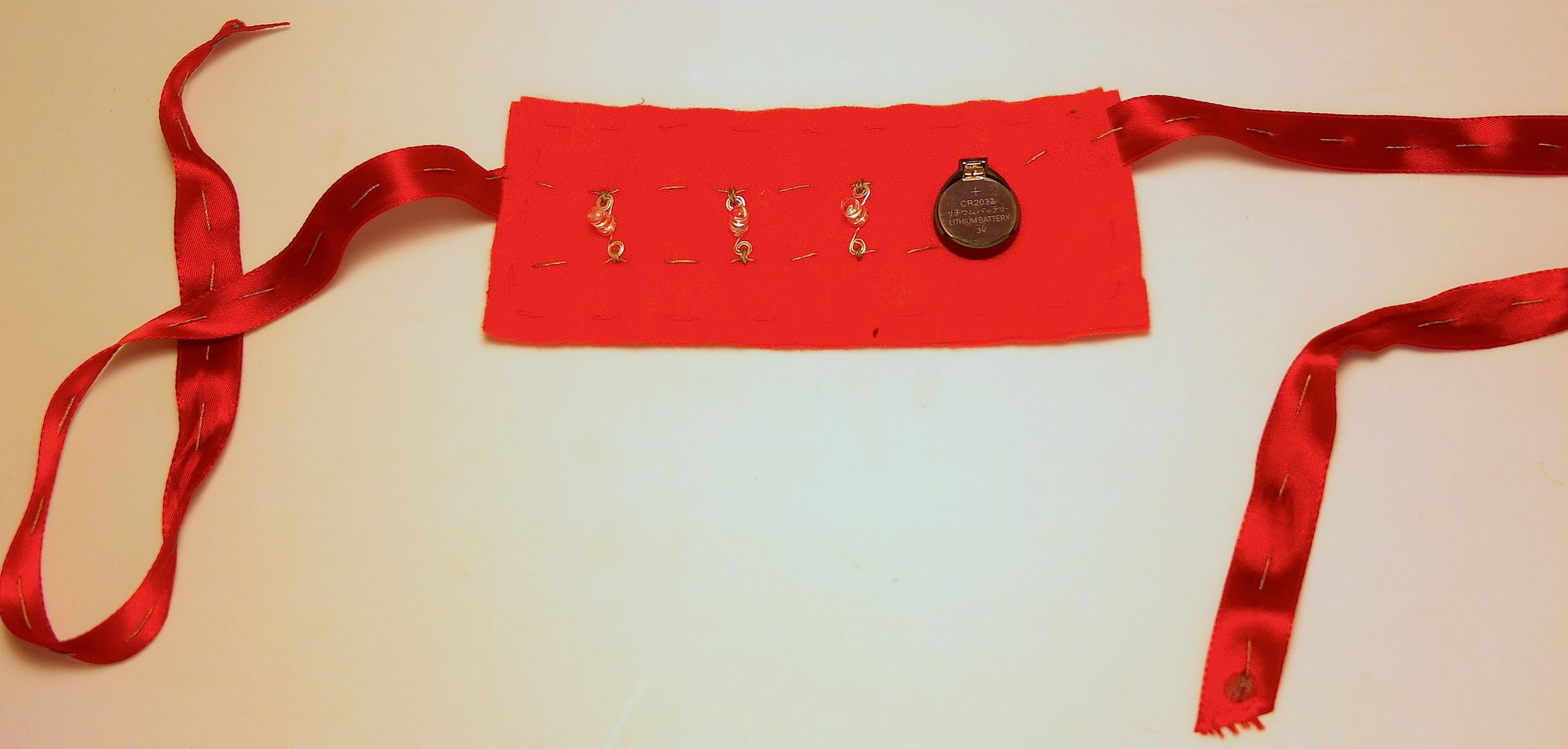 LED Conductive Switch Bracelet : 9 Steps (with Pictures) - Instructables