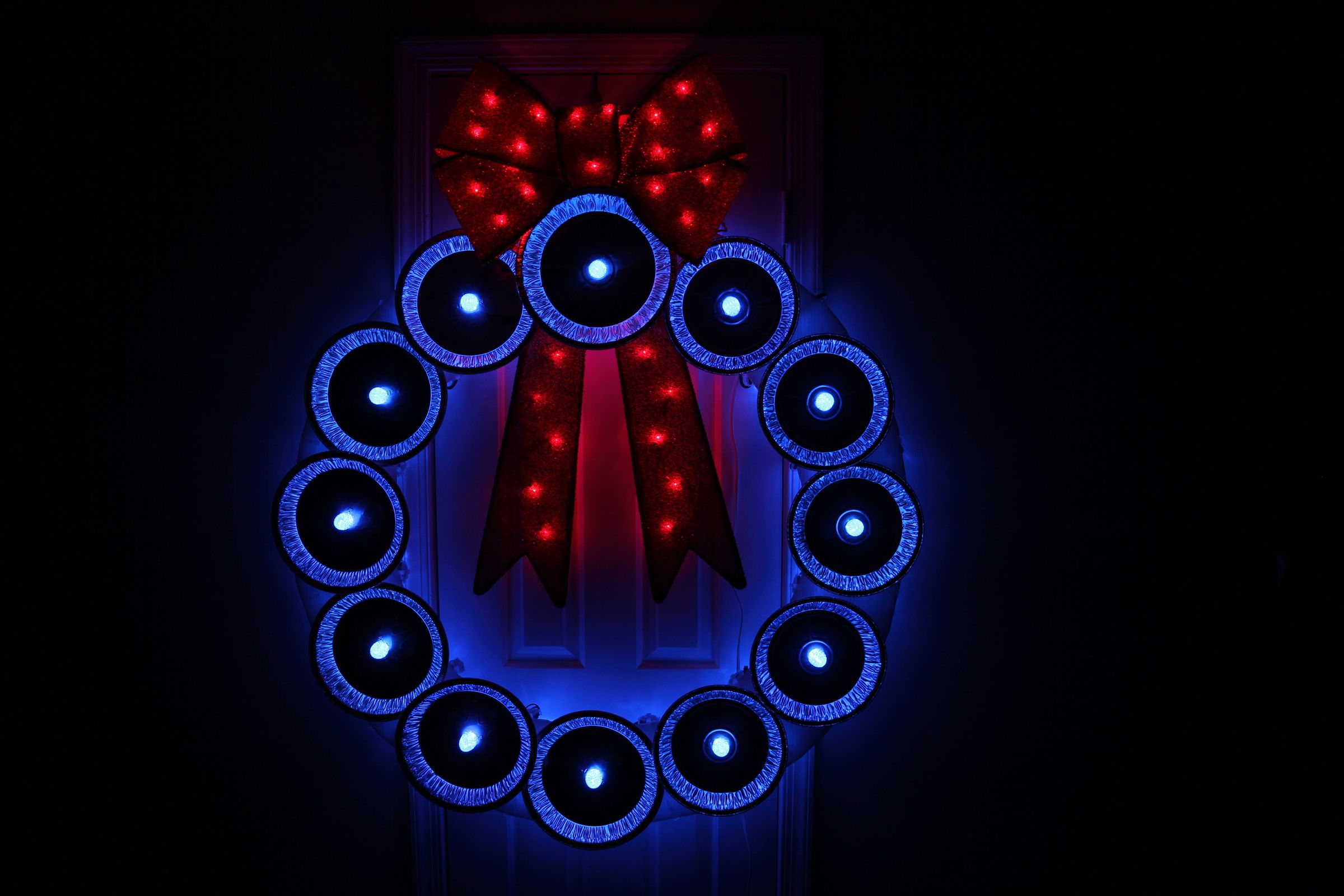 Pie Tin Holiday Wreath With GE Color Effects Lights : 8 Steps (with ...