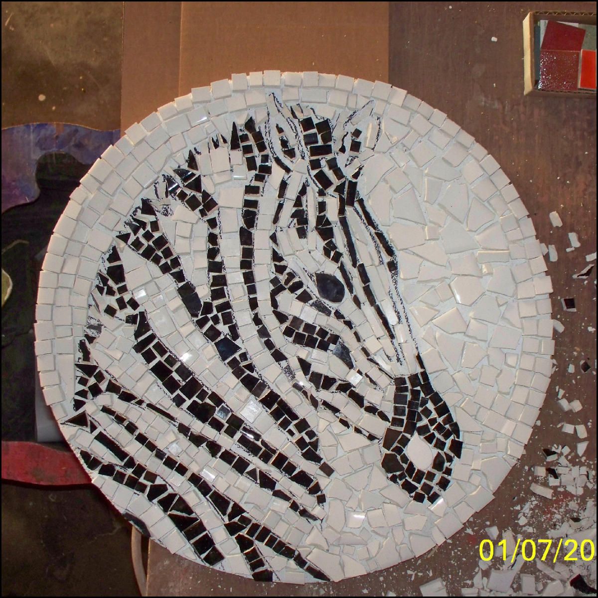 Use Field Tiles to Make a Zebra Mosaic Table : 7 Steps (with Pictures ...