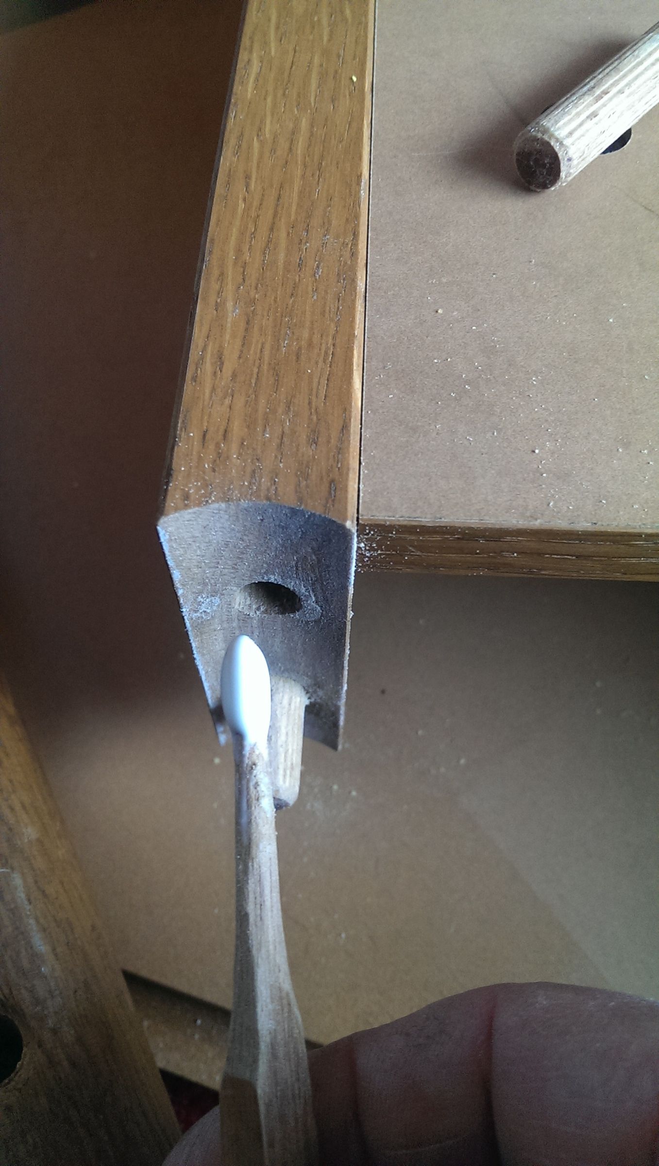 Loose Leg on Table Fix. : 5 Steps (with Pictures) - Instructables