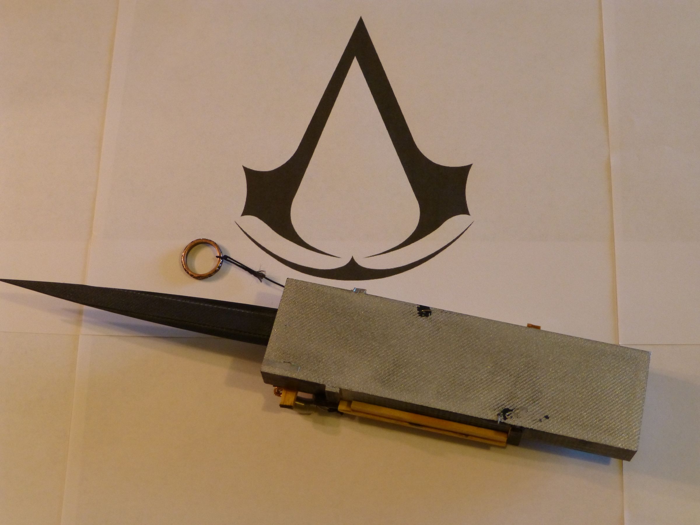 DA OTF Hidden Blade : 5 Steps - Instructables