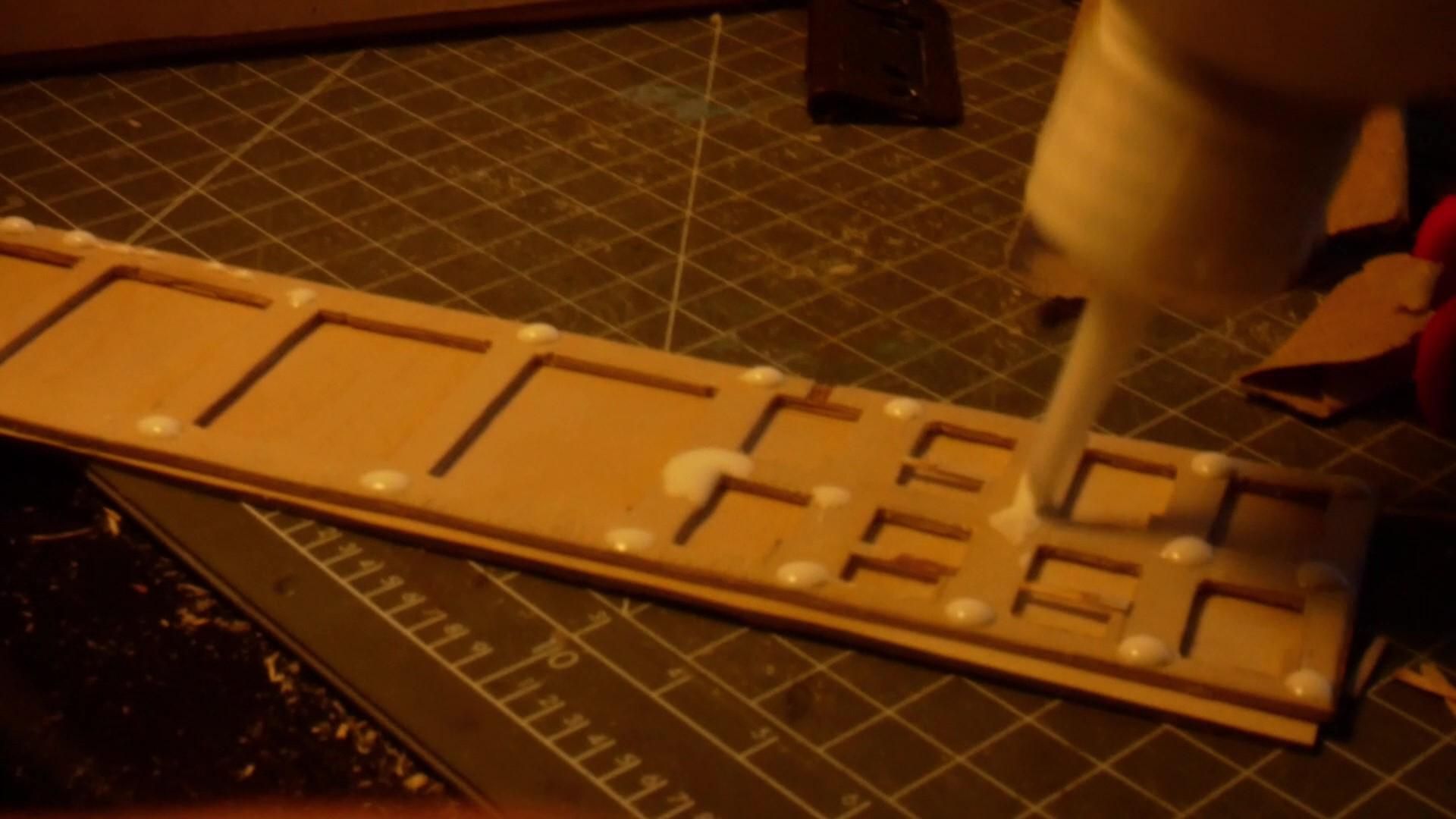 Camera Display Box With Integrated Charger and Reader : 9 Steps (with ...