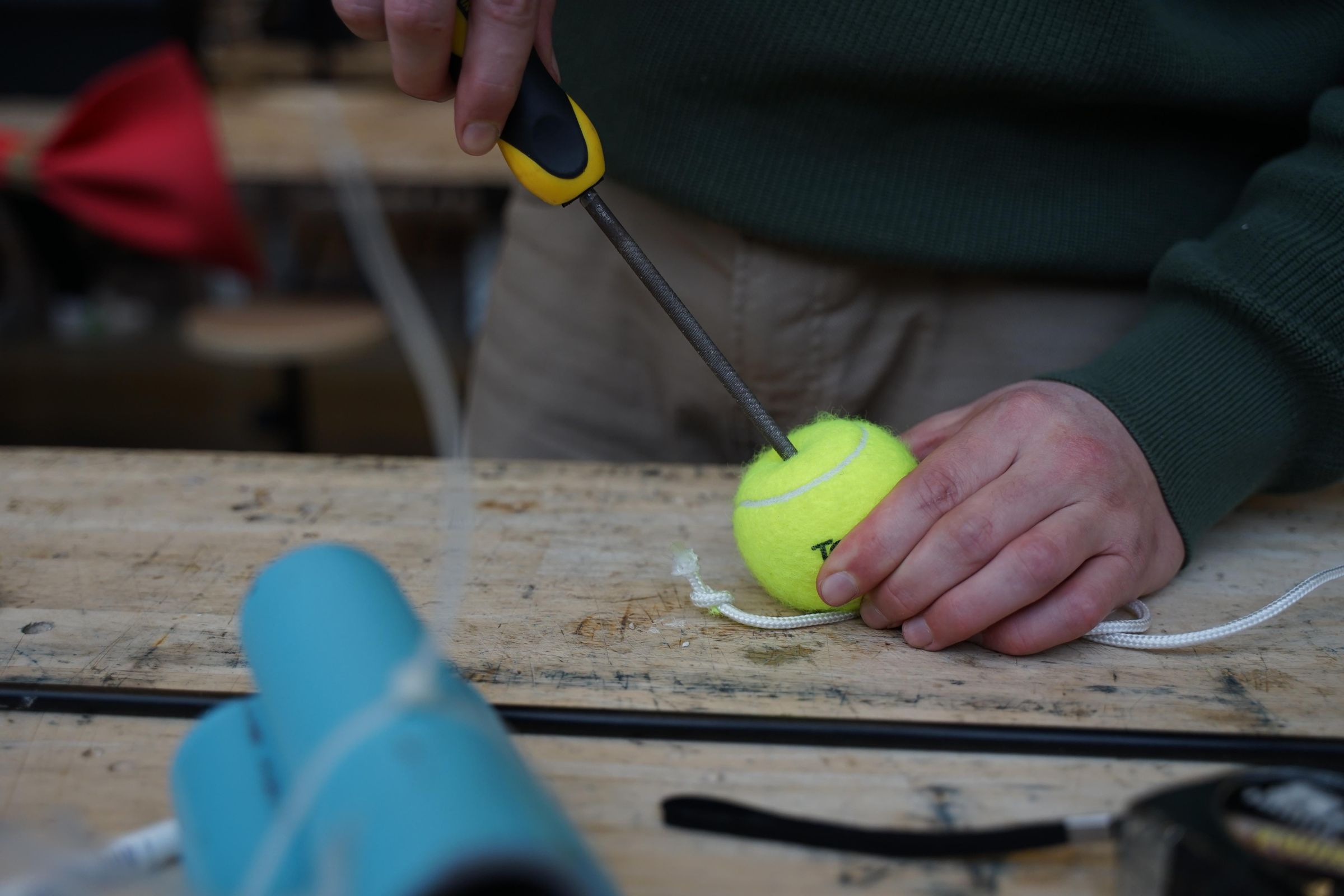 D4E1 Juggle Trestle : 5 Steps - Instructables