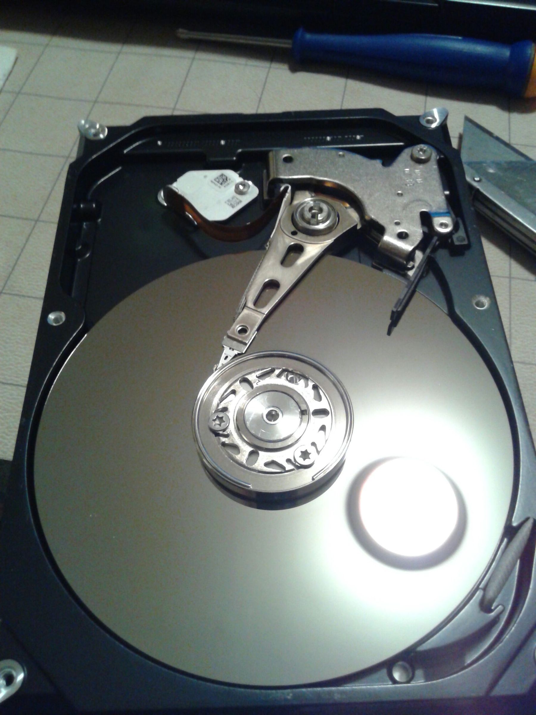 Rare Earth Magnets From Old Hard Drives : 5 Steps (with Pictures ...