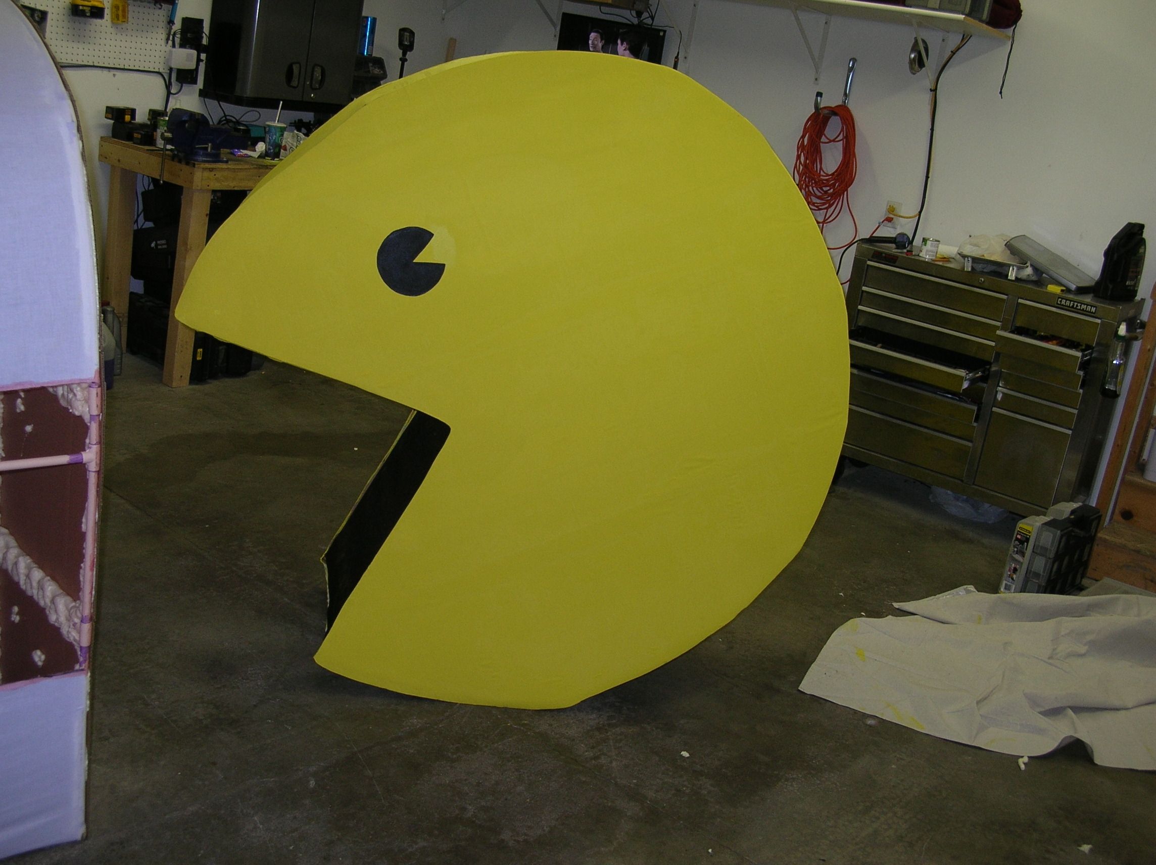 Giant Chomping Pacman Costume : 11 Steps - Instructables