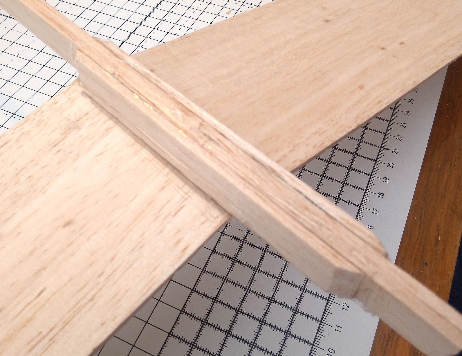 Easy Balsa Glider : 9 Steps (with Pictures) - Instructables