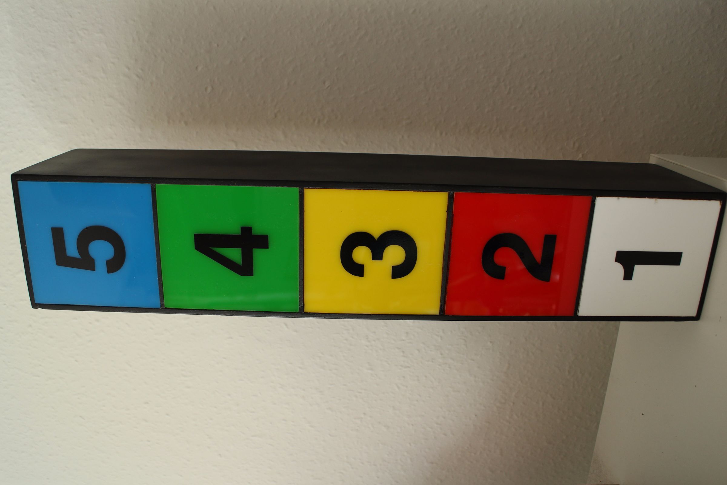 Working WarGames Defcon Sign : 4 Steps (with Pictures) - Instructables