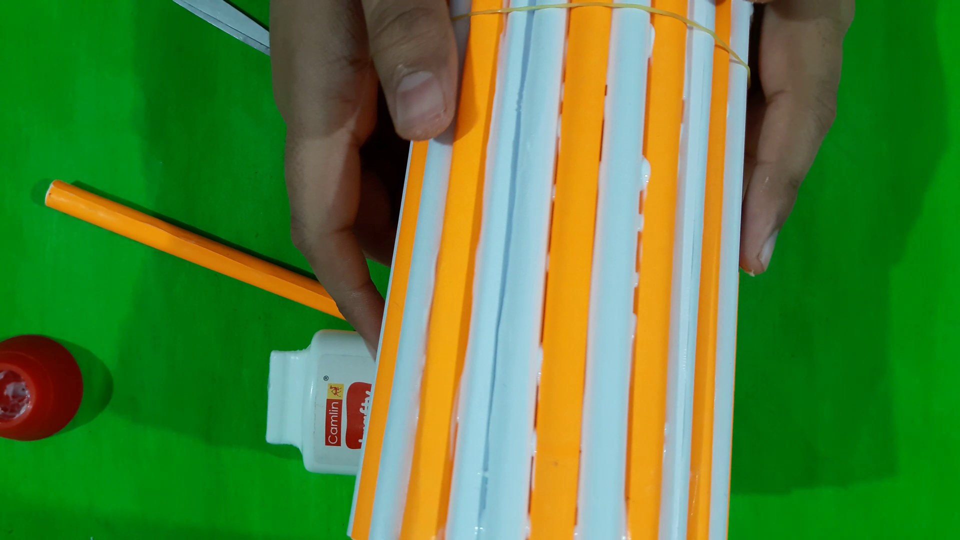 SIMPLE PAPER PEN STAND : 5 Steps - Instructables