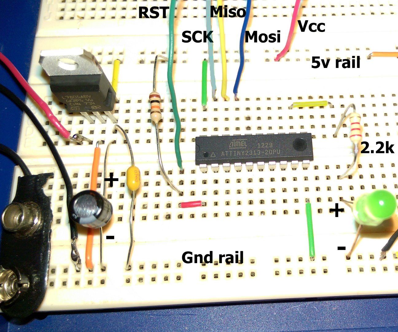 Atmel Startup 2: Microcontroller Circuits and Fuses : 6 Steps - Instructables