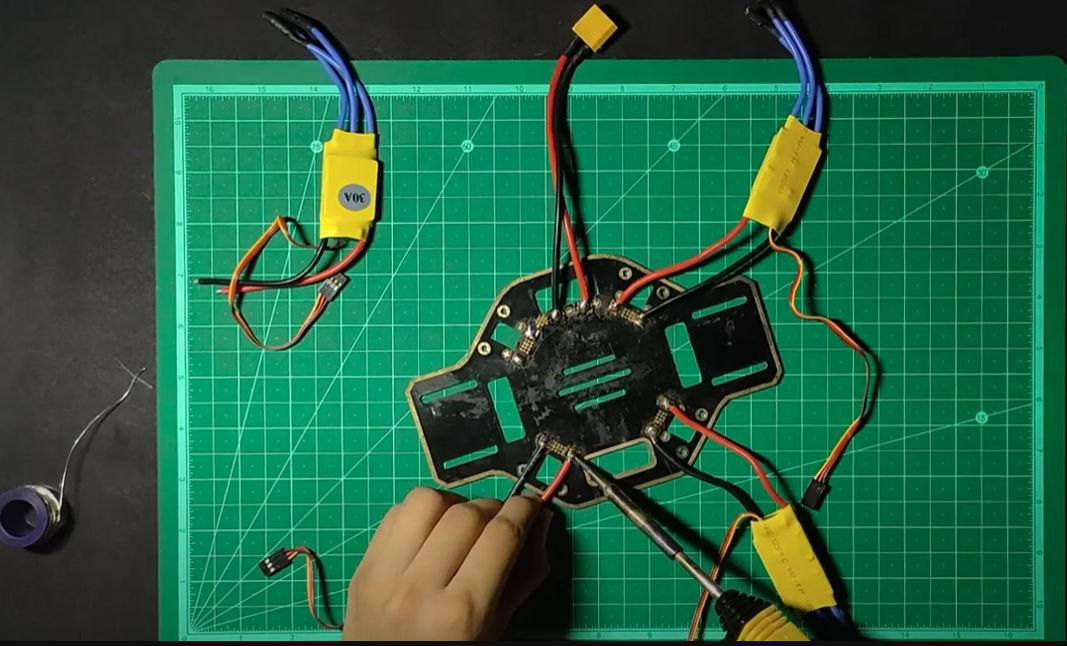 The Ultimate Drone Building Guide : 14 Steps (with Pictures ...