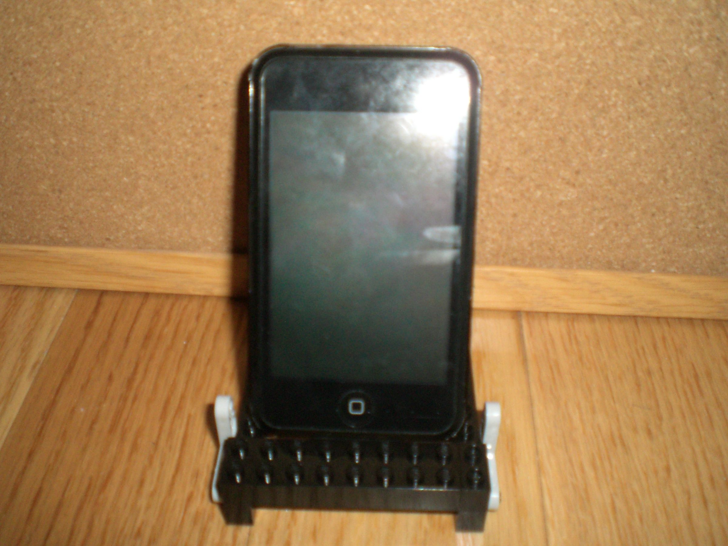Create an IPod Touch/iPhone Stand From LEGOs! (Vertical and Horizontal) : 8 Steps - Instructables