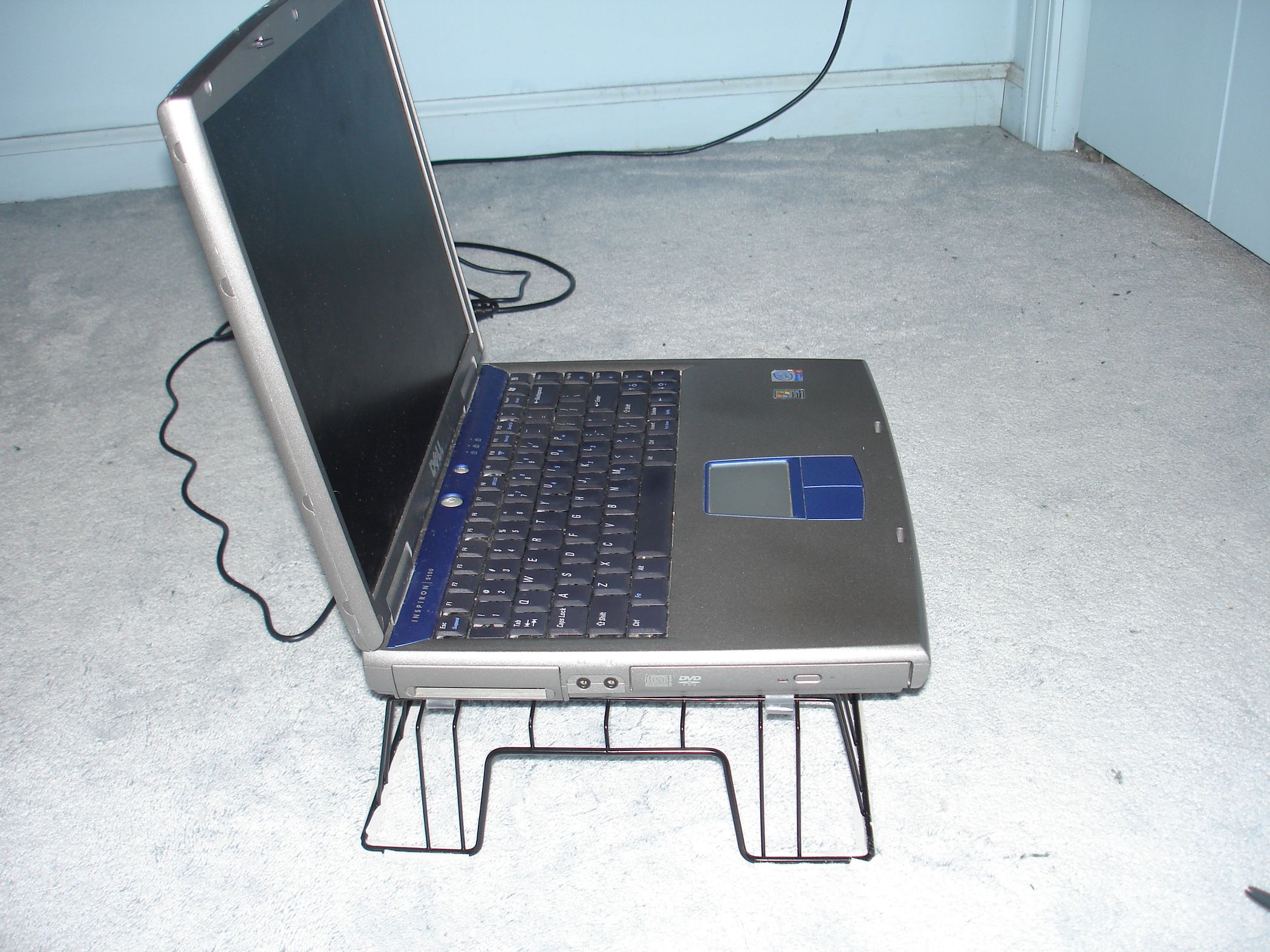 Simple and (Very) Affordable Laptop Stand : 4 Steps - Instructables