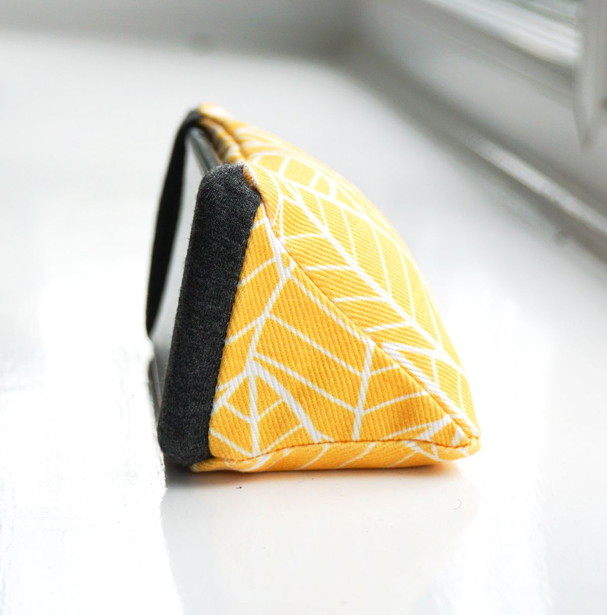 DIY Phone Holder | How to Sew a Triangular Stand for Your Mobile : 11 ...