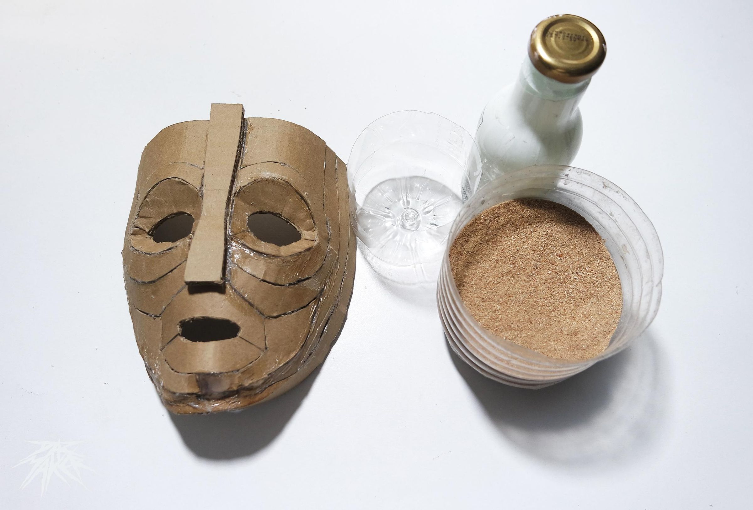 Sawdust Loki's Mask. : 12 Steps (with Pictures) - Instructables