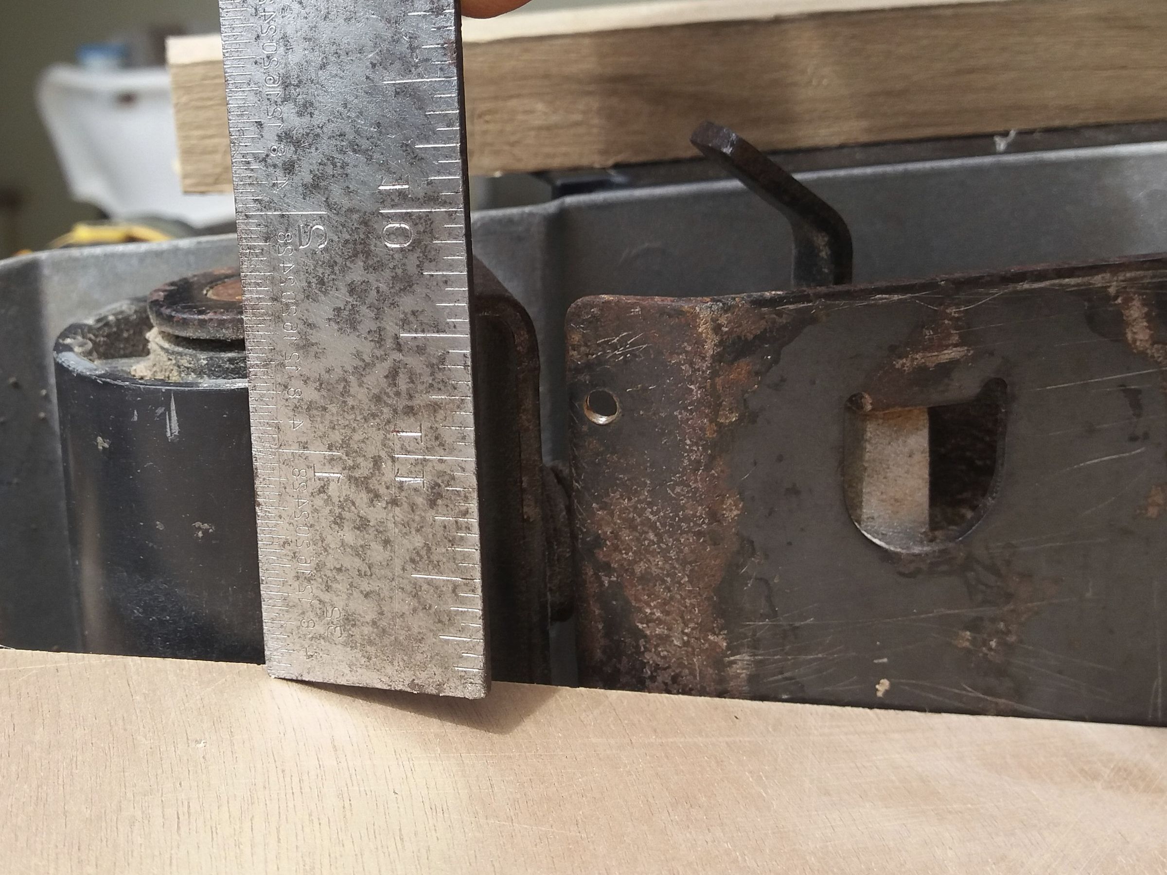 Benchtop Belt Sander Jig : 8 Steps (with Pictures) - Instructables