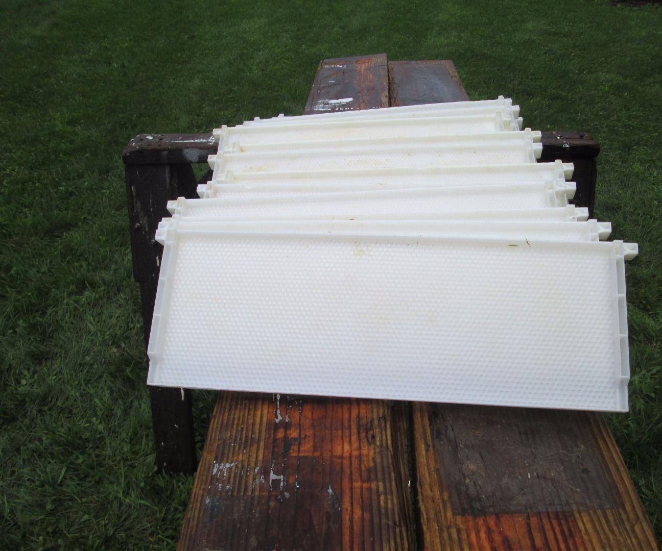 Salvaging Plastic Beehive Frames : 4 Steps - Instructables