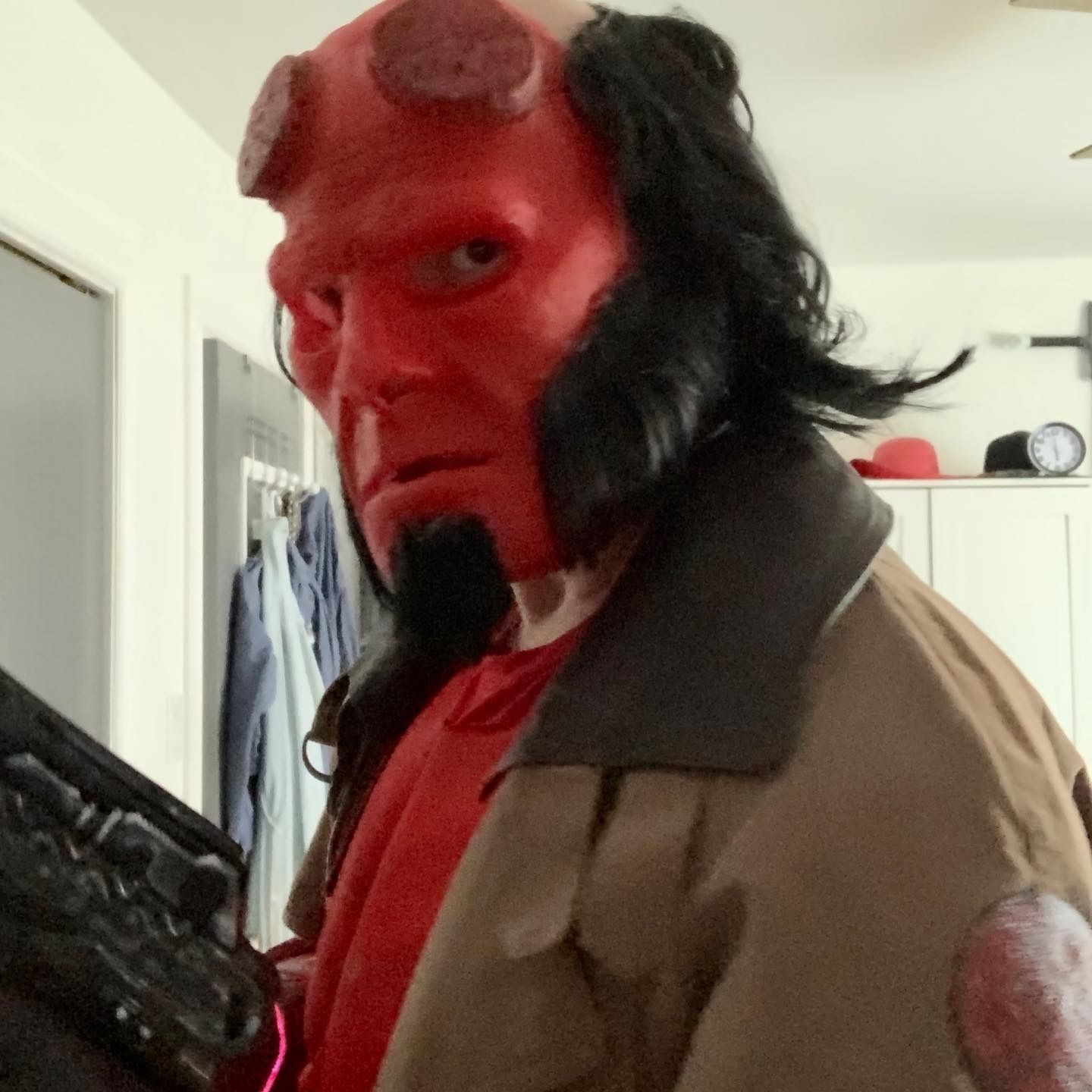 Hellboy Costume : 4 Steps - Instructables