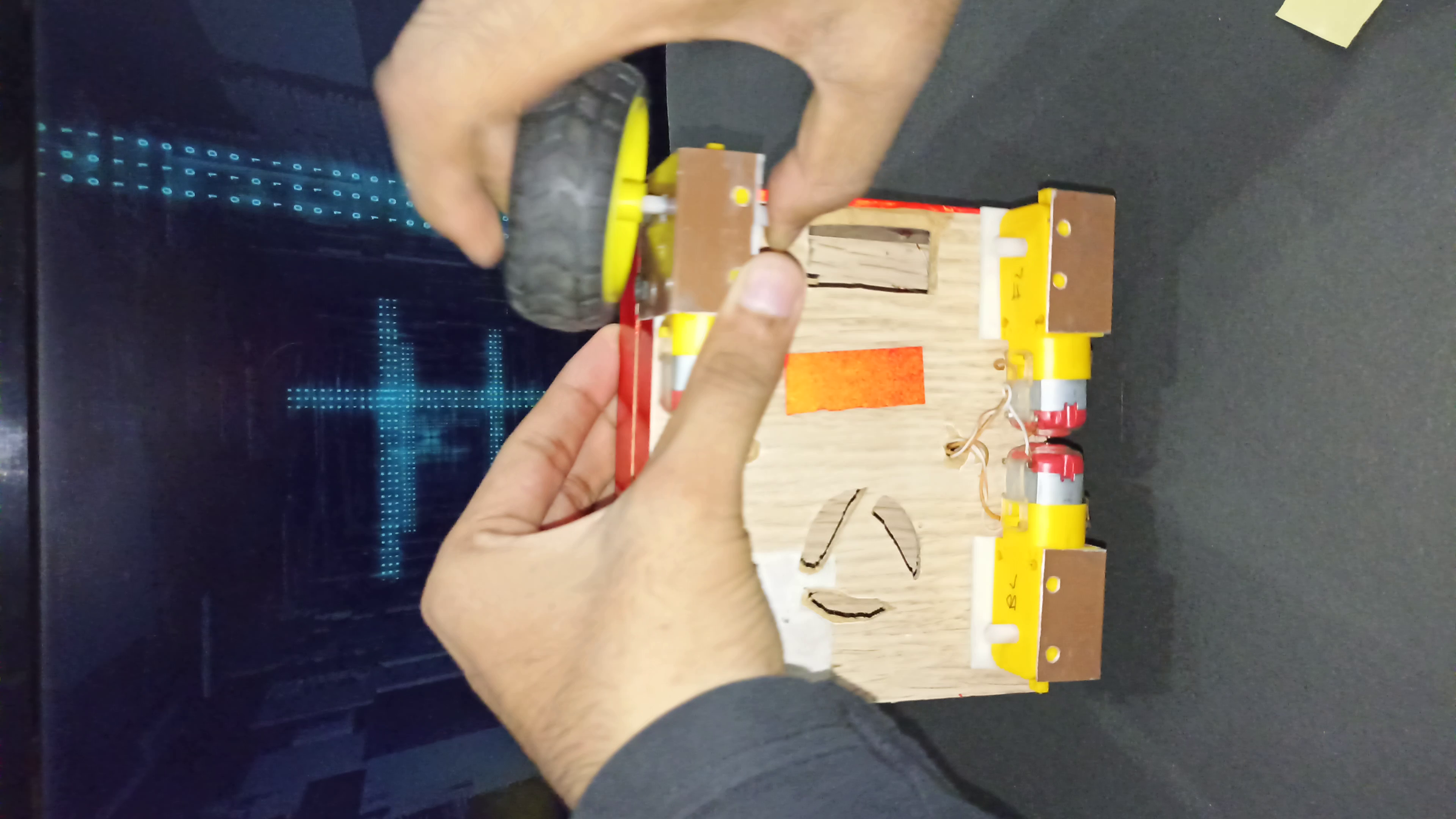 Building a Bluetooth-Controlled Robot Car With ESP32 and PS3 Controller | DIY : 7 Steps ...