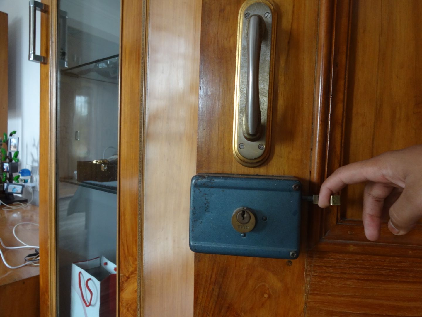 Hydraulic Door Opening System : 4 Steps (with Pictures) - Instructables